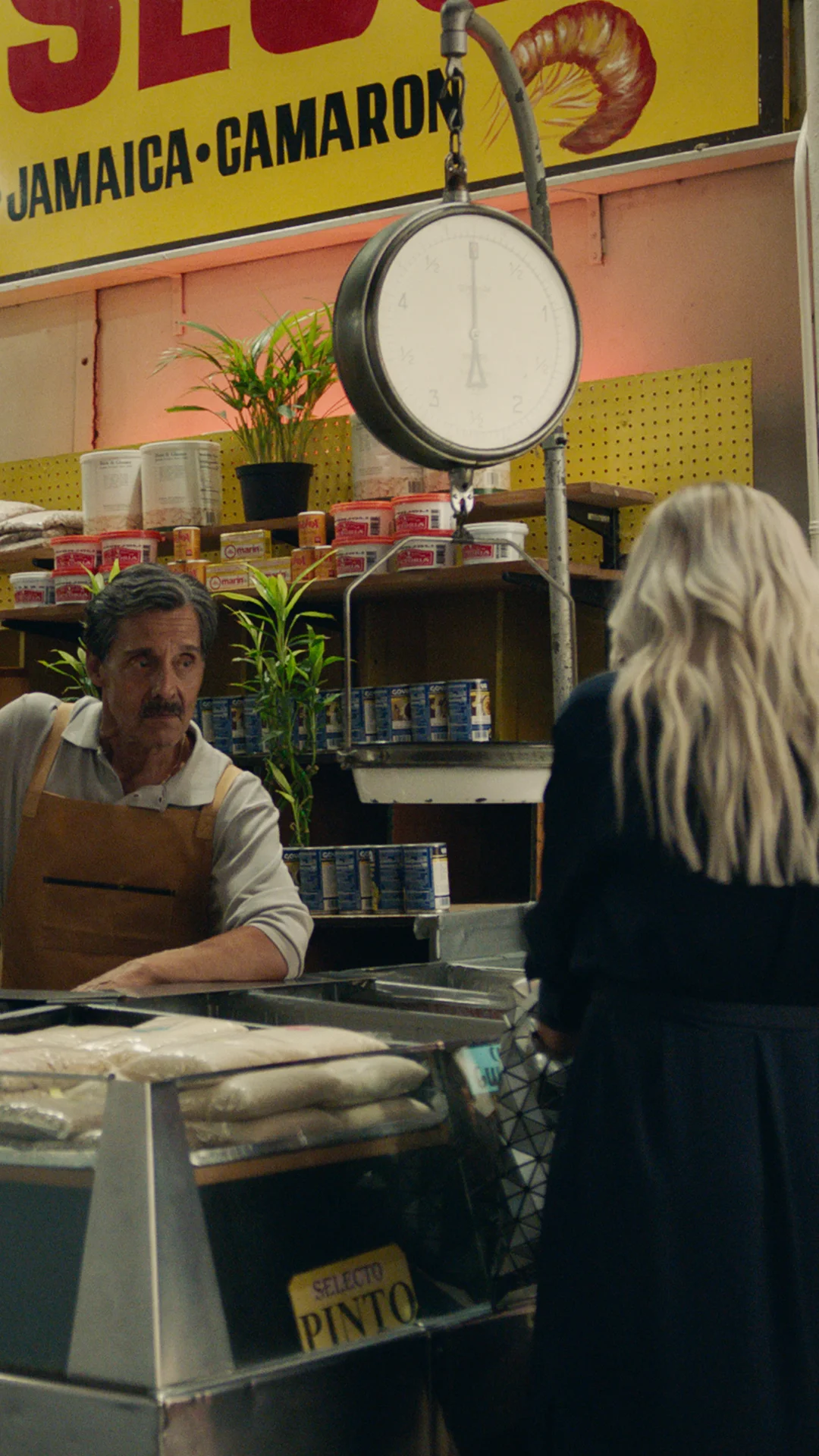 BDG_GENESIS_GV70_THE_ELECTRIC_DISH_HD_9x16_NOV4_LONGFORM_ProRes.mov on ...