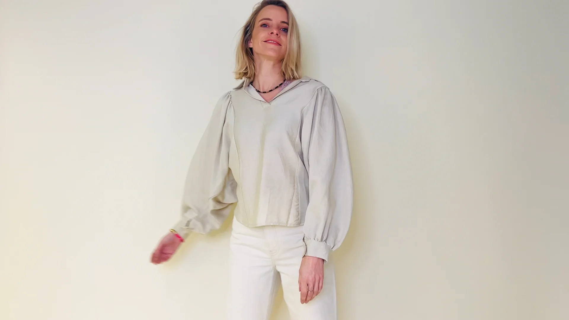 TAYLOR BLOUSE on Vimeo