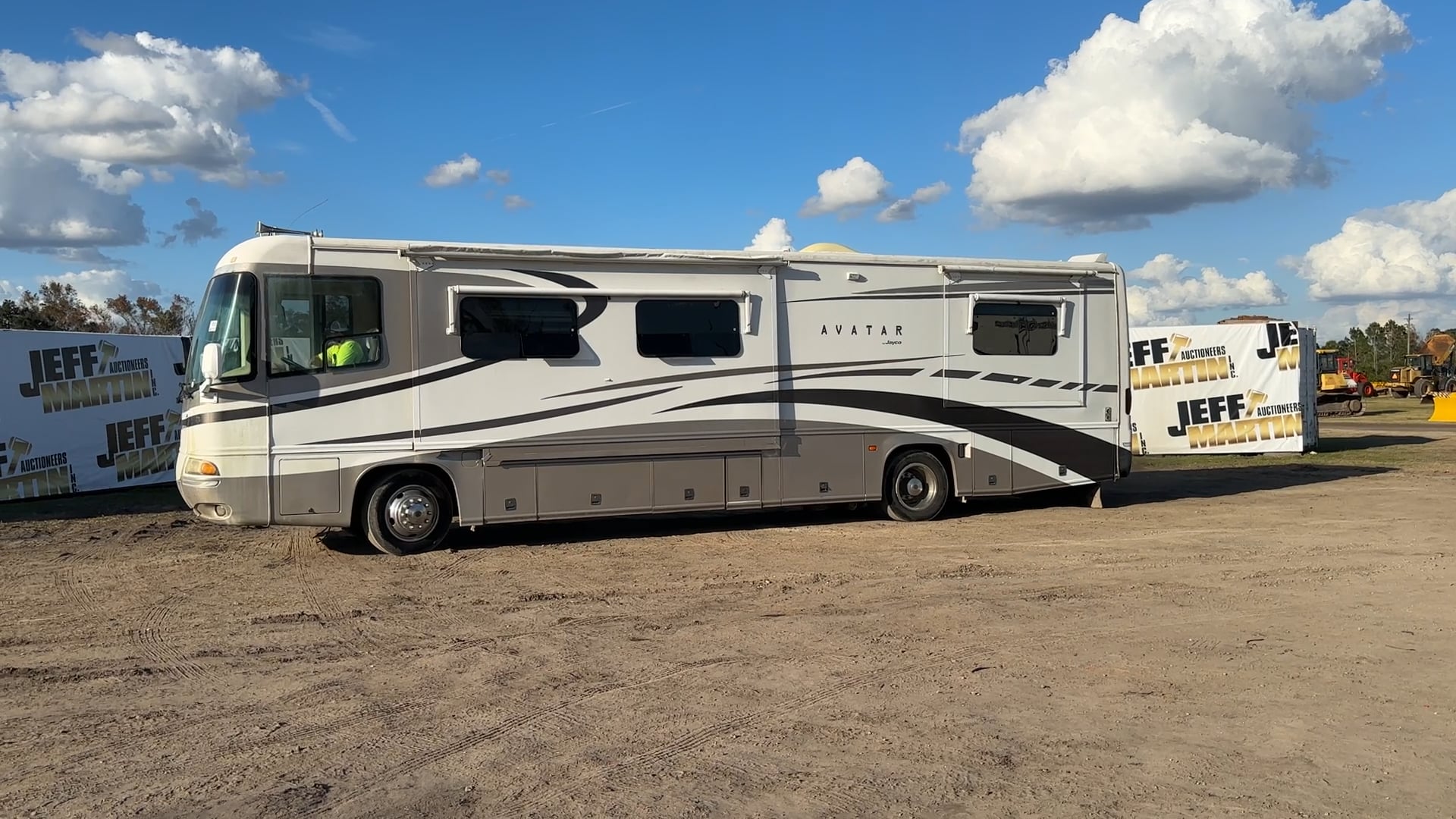 2002 FREIGHTLINER XC CHASSIS VIN 4UZAAHAK42CJ68947 MOTORHOME on Vimeo