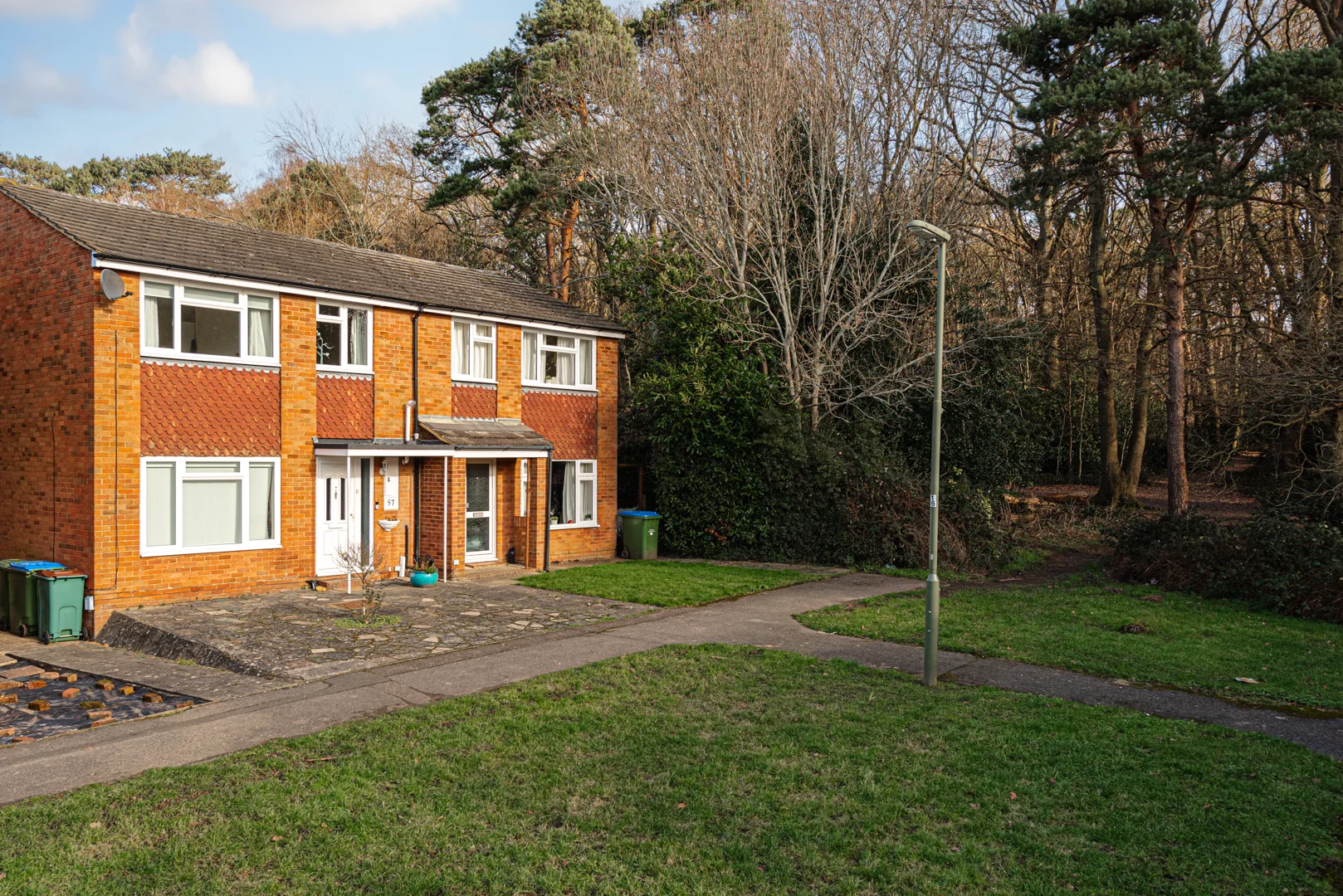 Foxwarren, Claygate - Newton Huxley on Vimeo