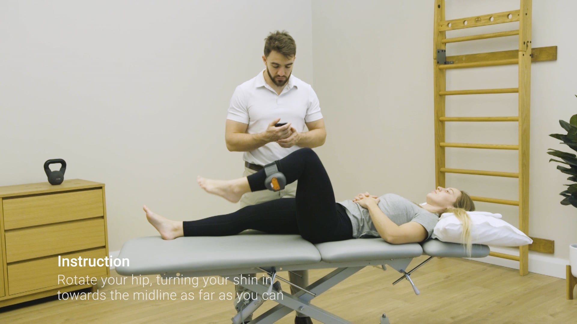 VALD DynaMo Lite Hip External Rotation - Supine ROM Test on Vimeo
