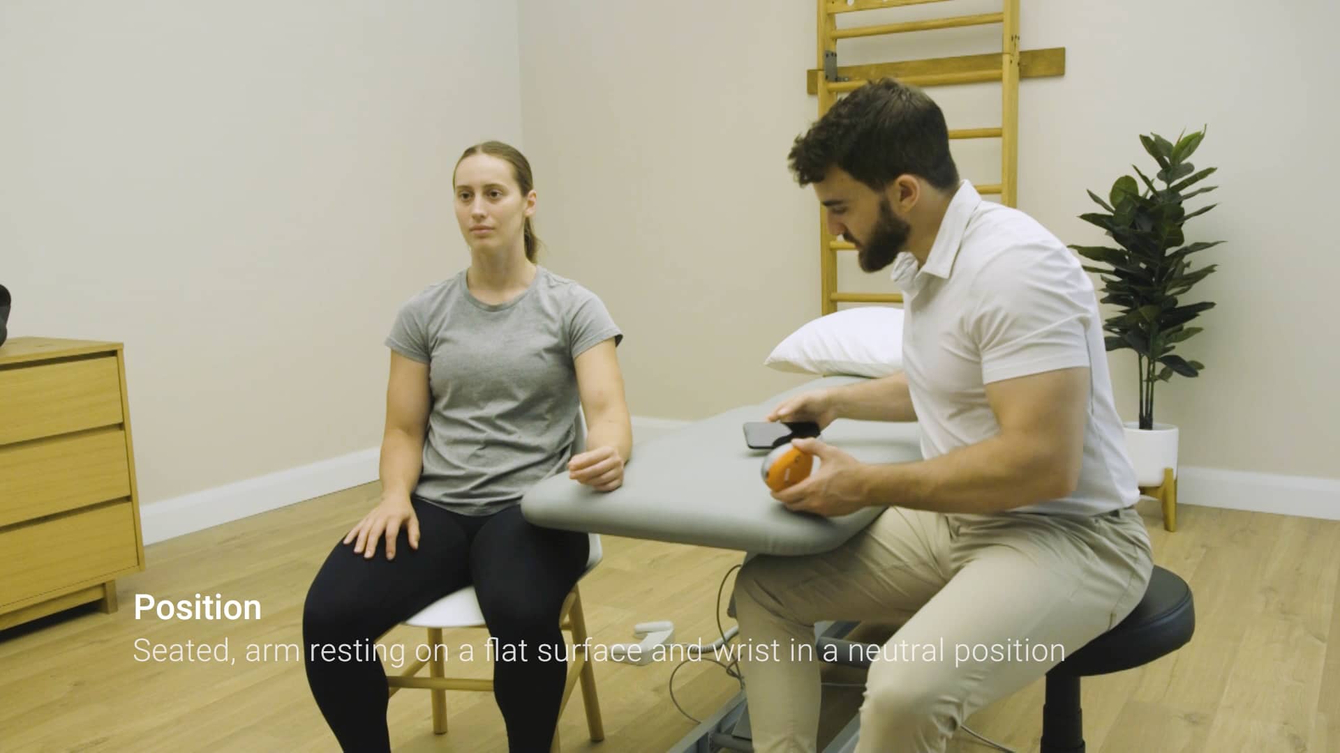 VALD DynaMo Lite Third Finger Pinch Strength Test on Vimeo