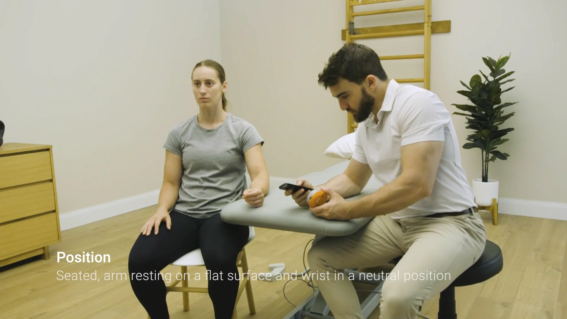 VALD DynaMo Lite Fourth Finger Pinch Strength Test on Vimeo