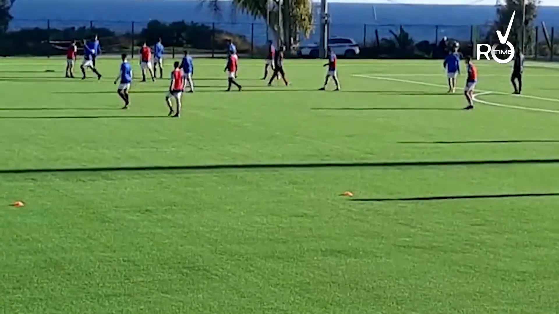 Calcio, si torna a giocare sul campo a undici di Pian di Poma. Lo hanno ... Calcio, si torna a giocare sul campo a undici di Pian di Poma. Lo hanno ...