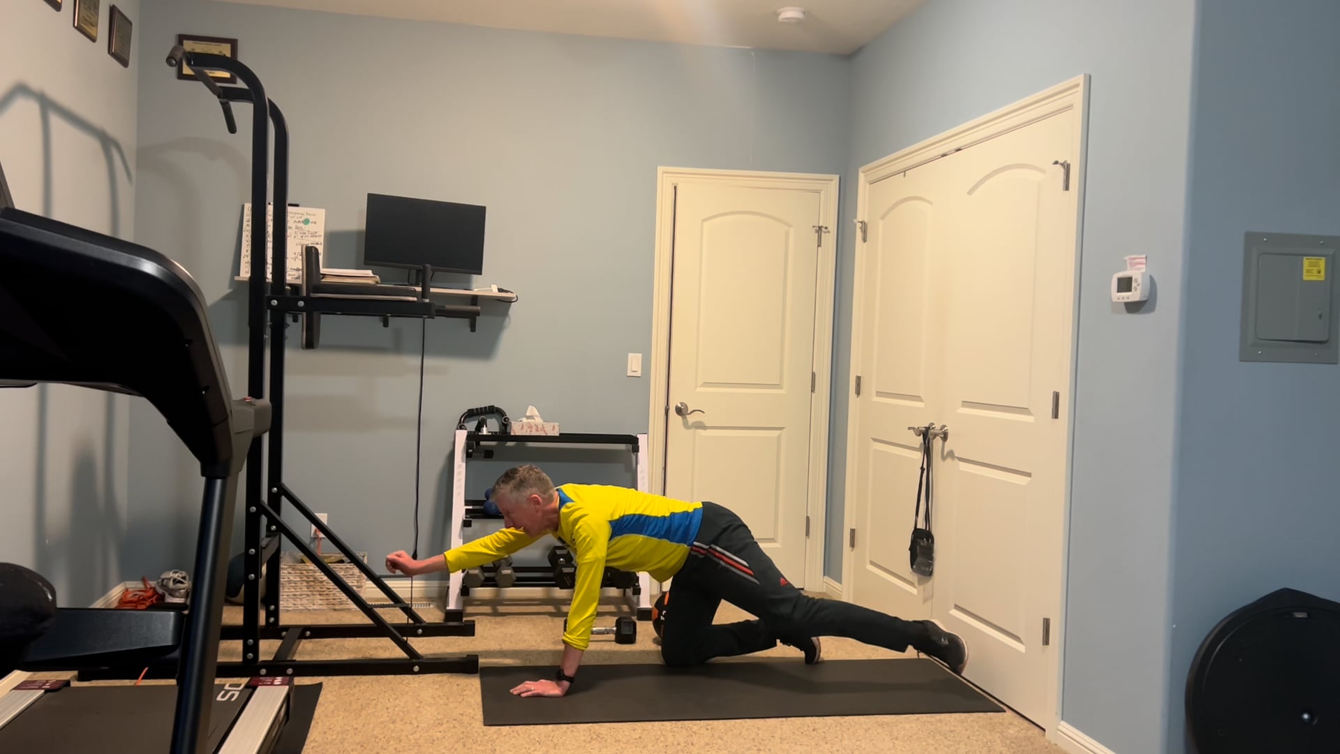 Push-Up / Core Exercise Routine on Vimeo