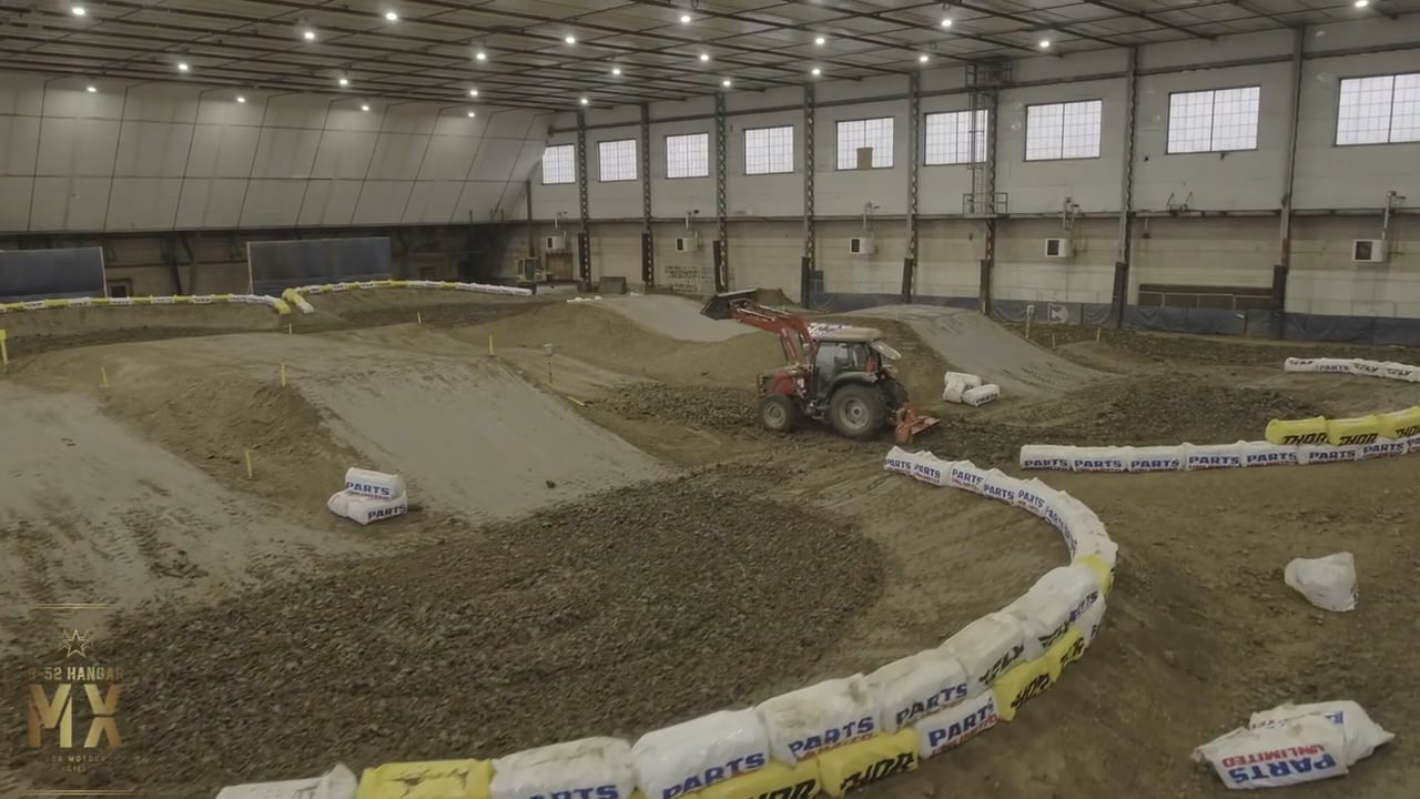 Indoor Riding Facility - B-52 Hangar MX