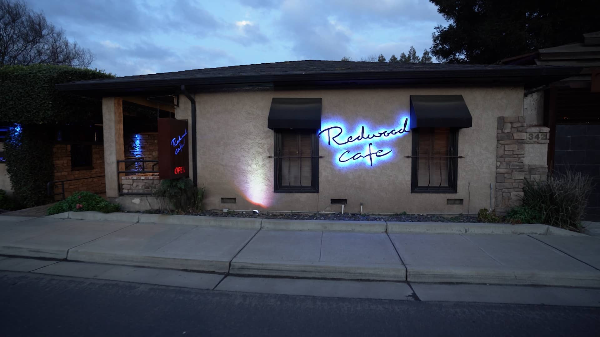 Redwood Cafe Modesto.mp4 on Vimeo