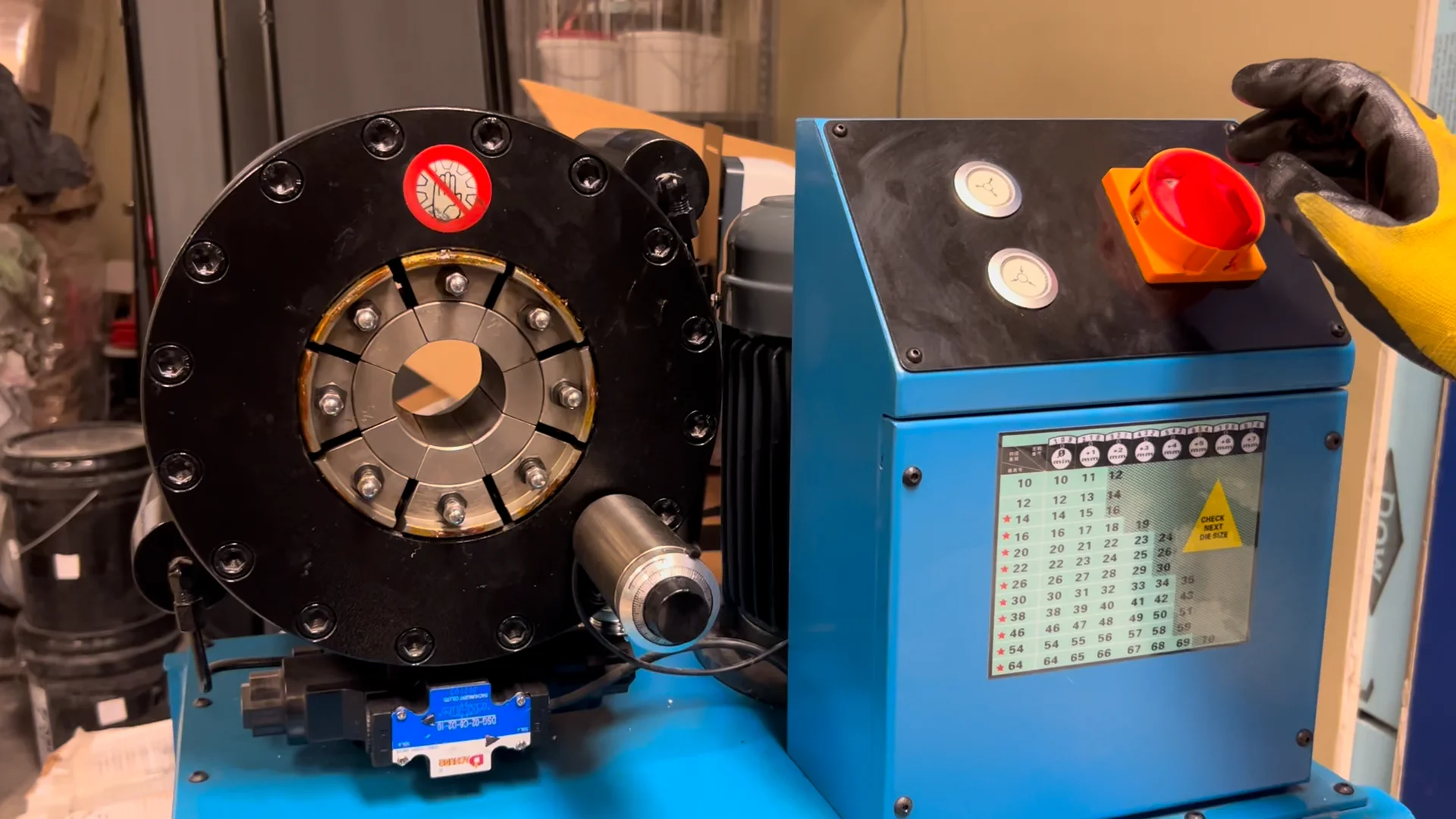 Apis Cor Production Floor on Vimeo