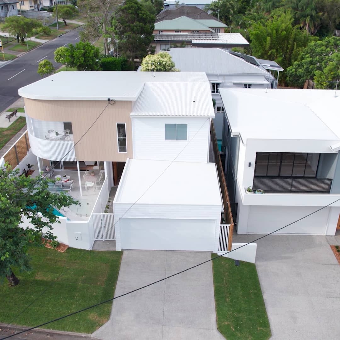 Dom drone video 1X1 on Vimeo