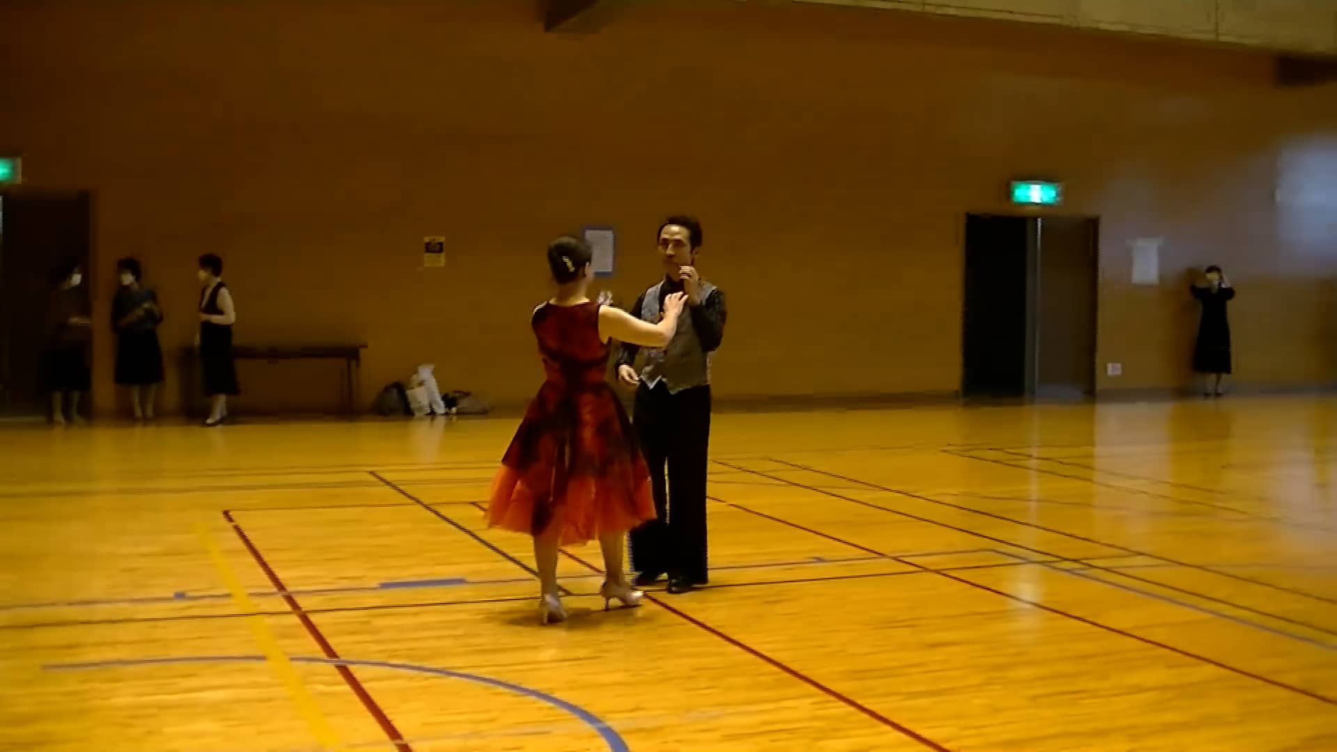 Paper Roses Foxtrot(FT V+2).mp4 on Vimeo