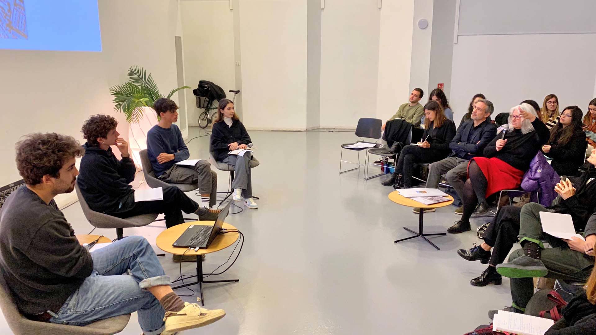 PUBLIC SPACE / Workshop of the "Contact Territories" project (ETSAV) presents the final works ...