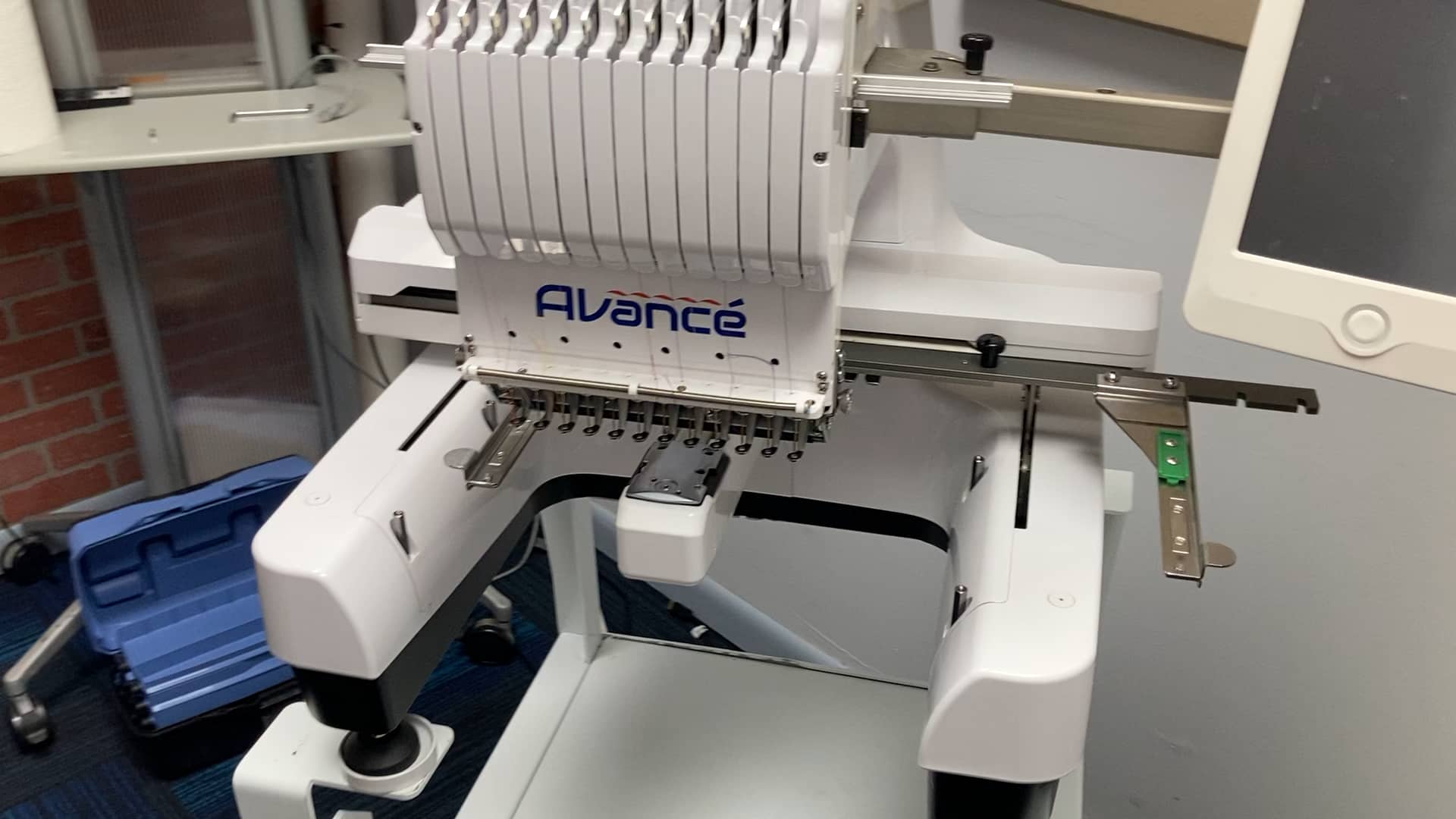 Avance 1201c Zero Sensor replace on Vimeo