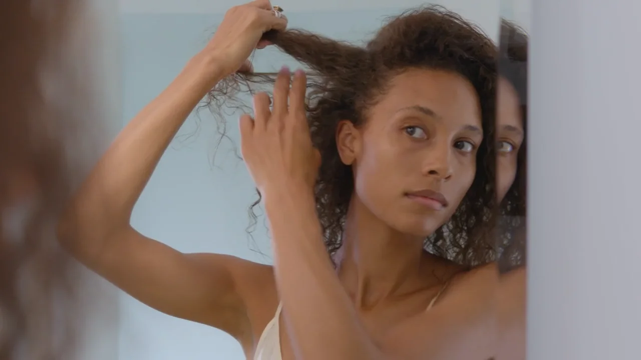 Aveda | Rinseless Refresh on Vimeo