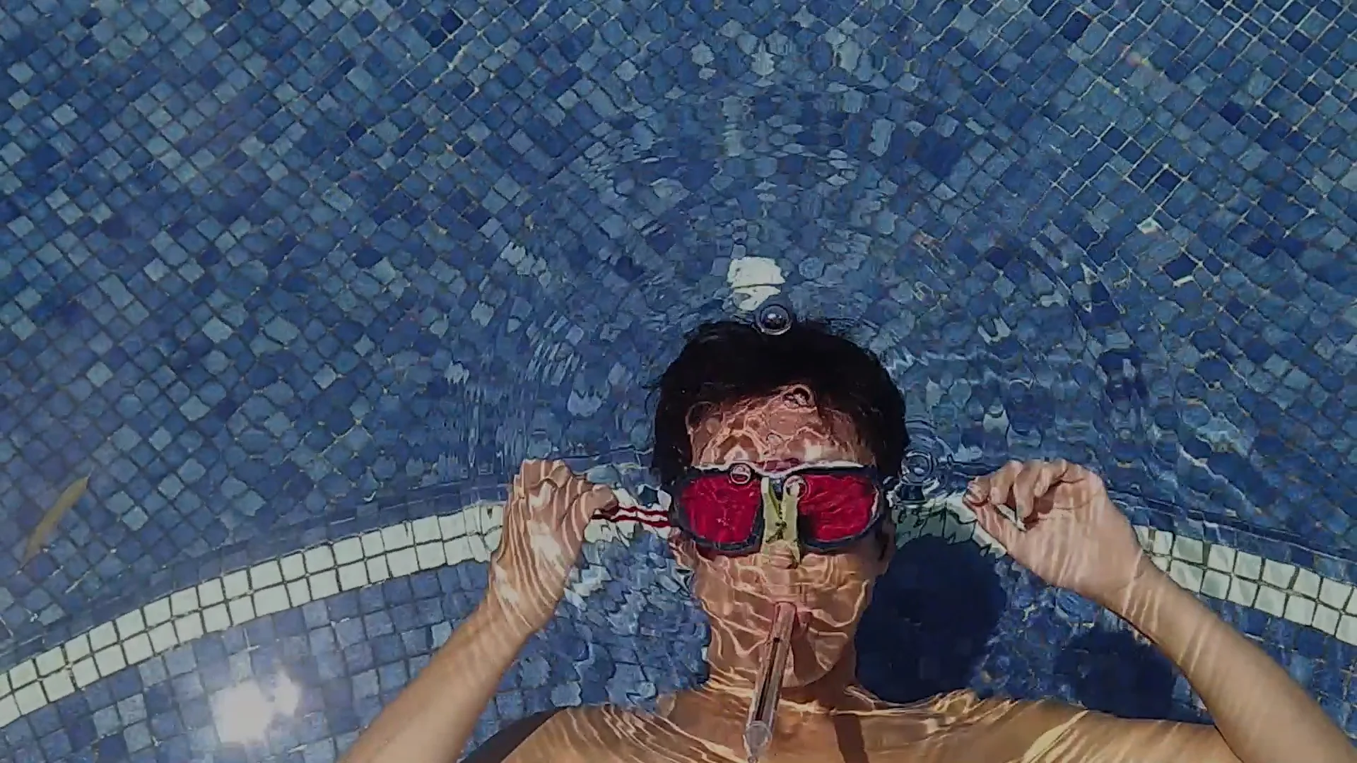 Bubbles / Burbujas FEM 21-22 on Vimeo