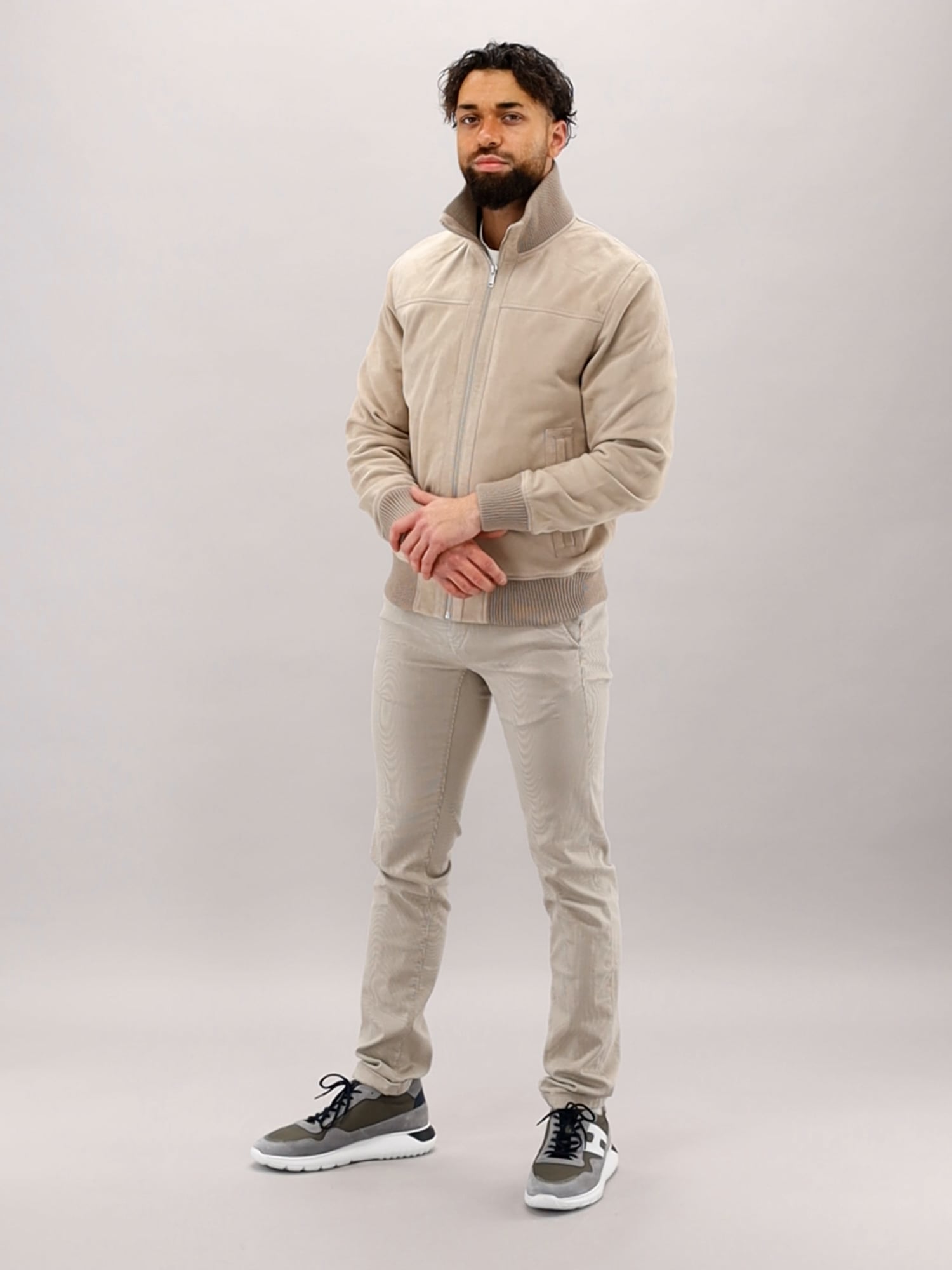 alter-ego-jas-beige-video-8720696415644 on Vimeo