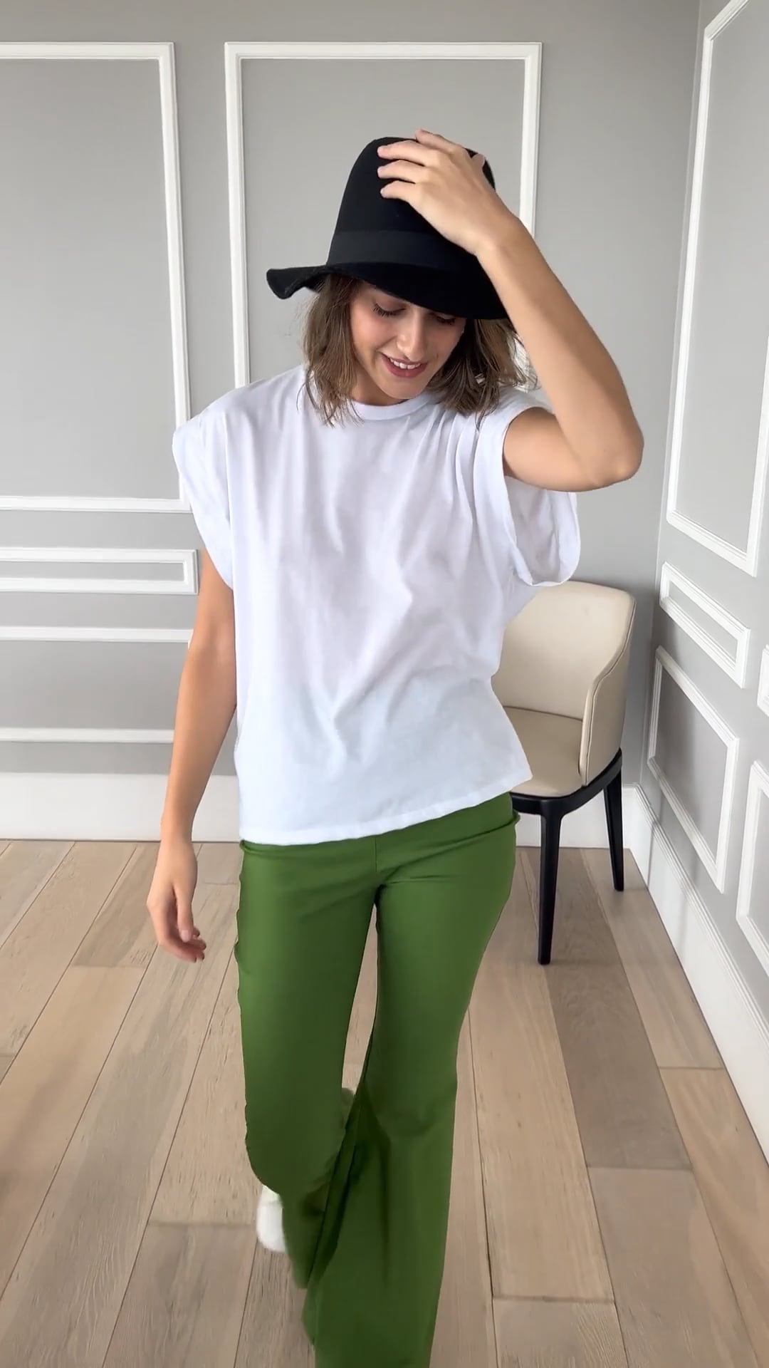 Remera Basic Alison on Vimeo