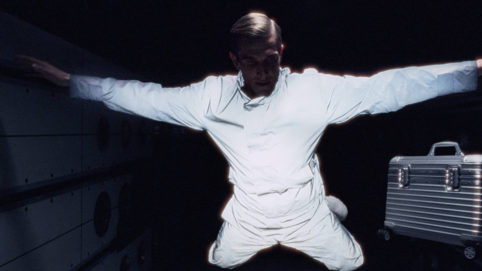 Albert Moya // RIMOWA // Pilot Case on Vimeo