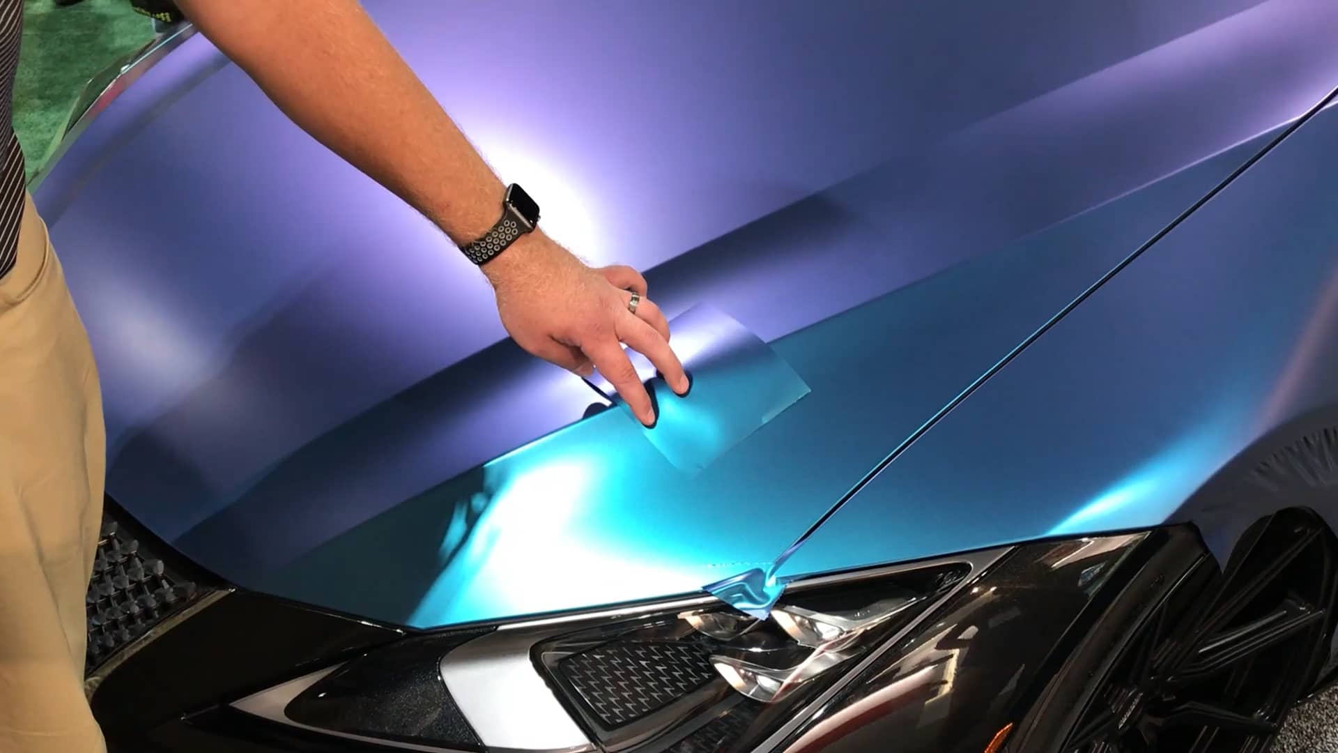 ORACAL® 970RA-319M Matte Ultramarine Violet Shift Effect - ORAFOL ...