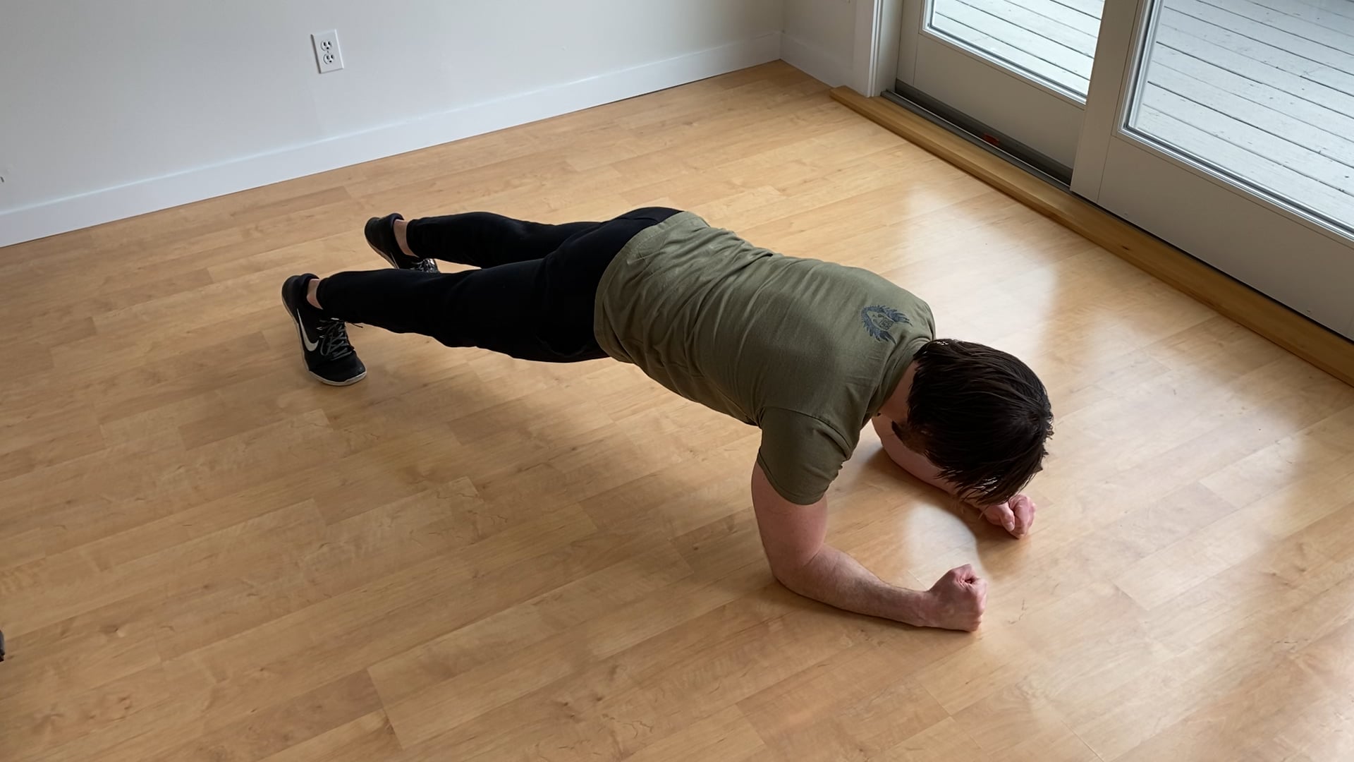 Cross Body Plank Tucks on Vimeo