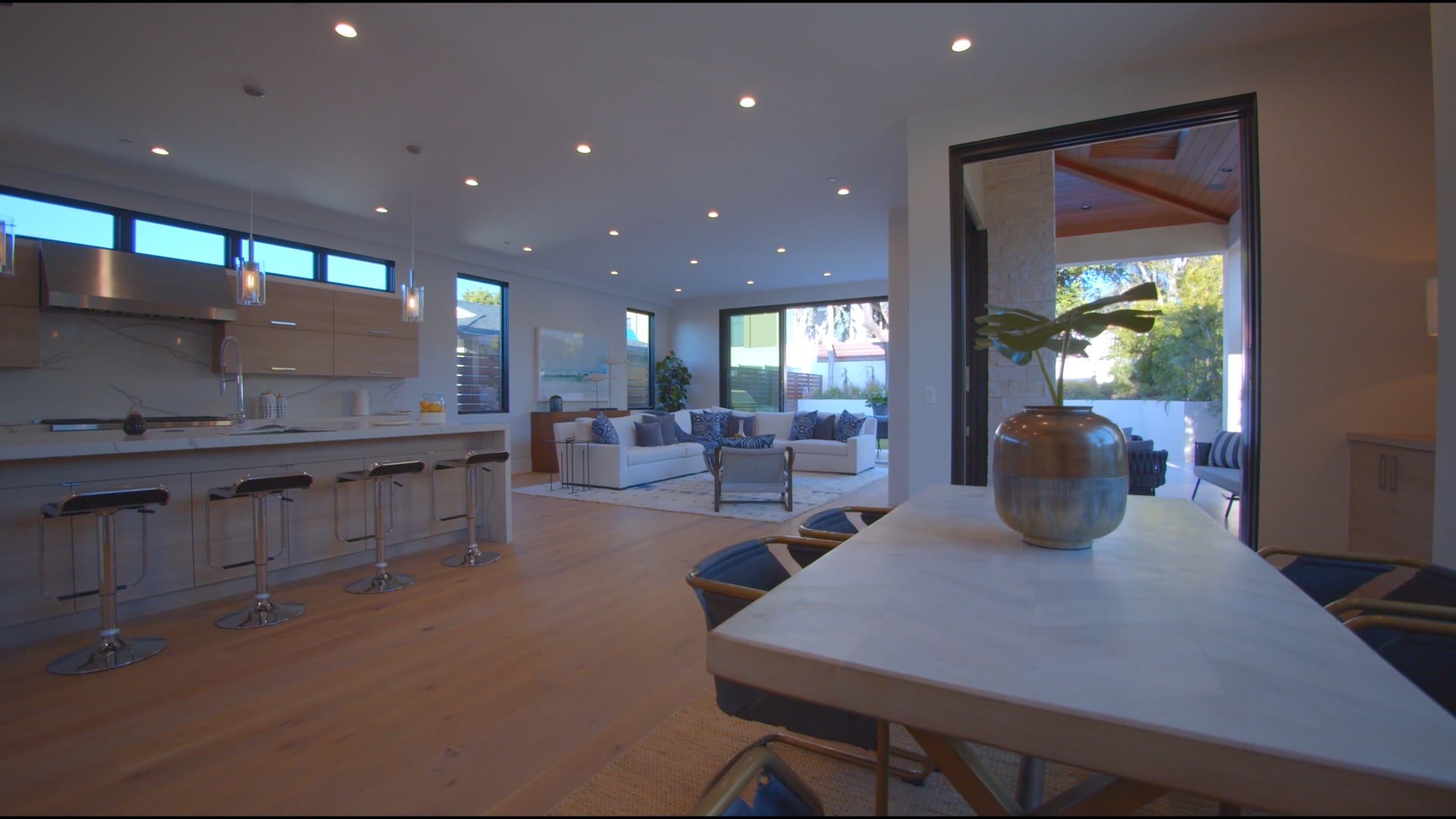 Phoenix Luna Investments Ltd