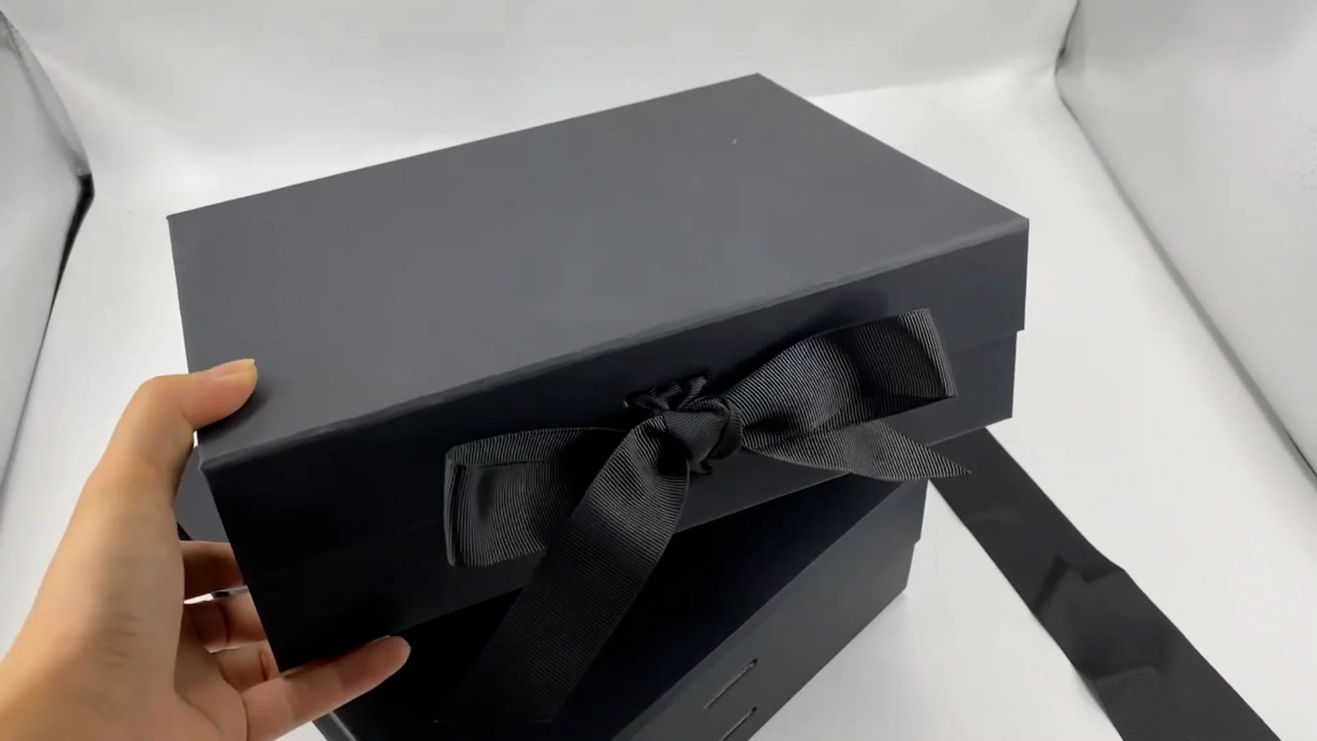 GIFT BOX.mp4