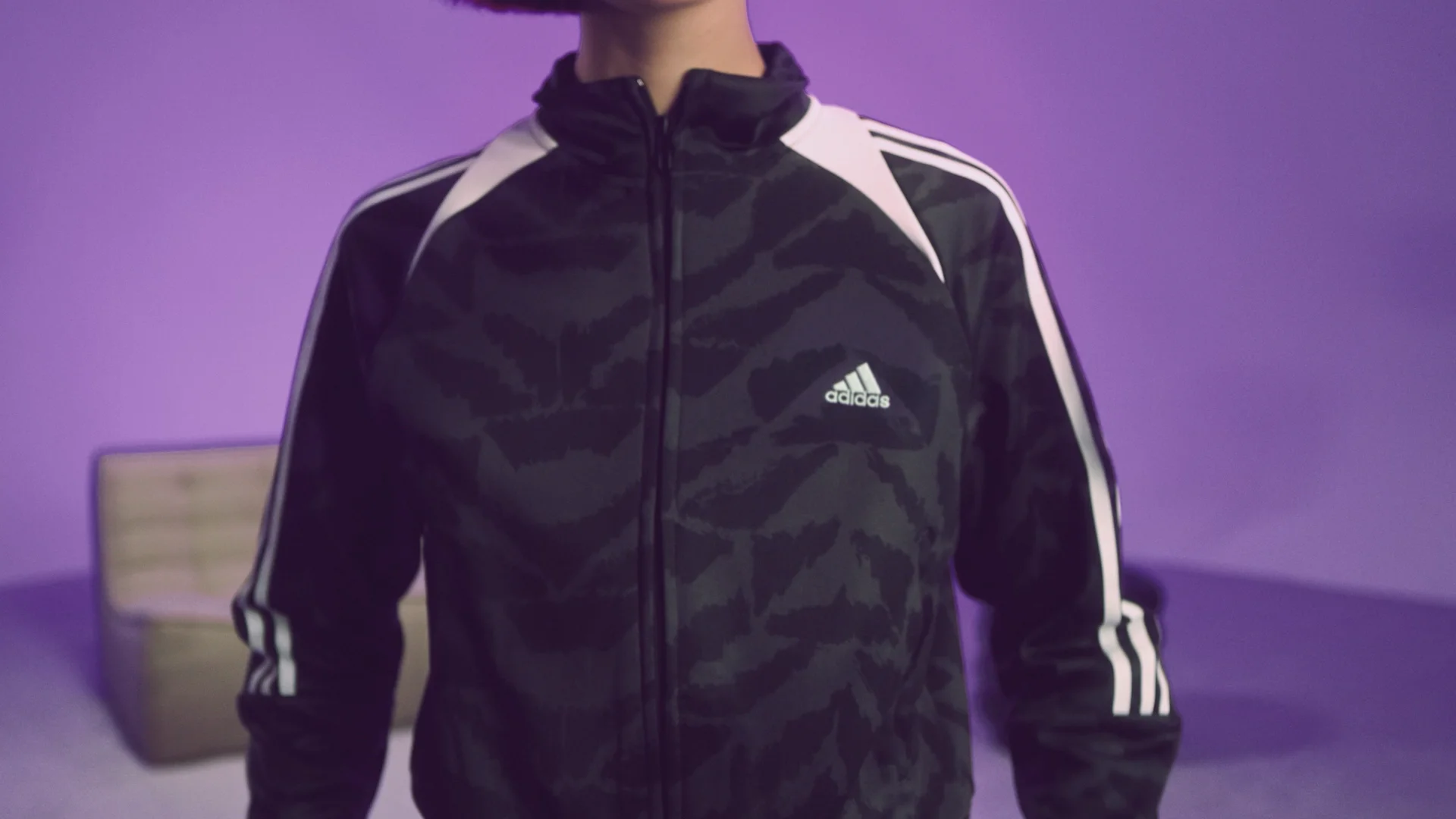 IC6655_8_APPAREL_Video_HeroMrktng View 1 on Vimeo