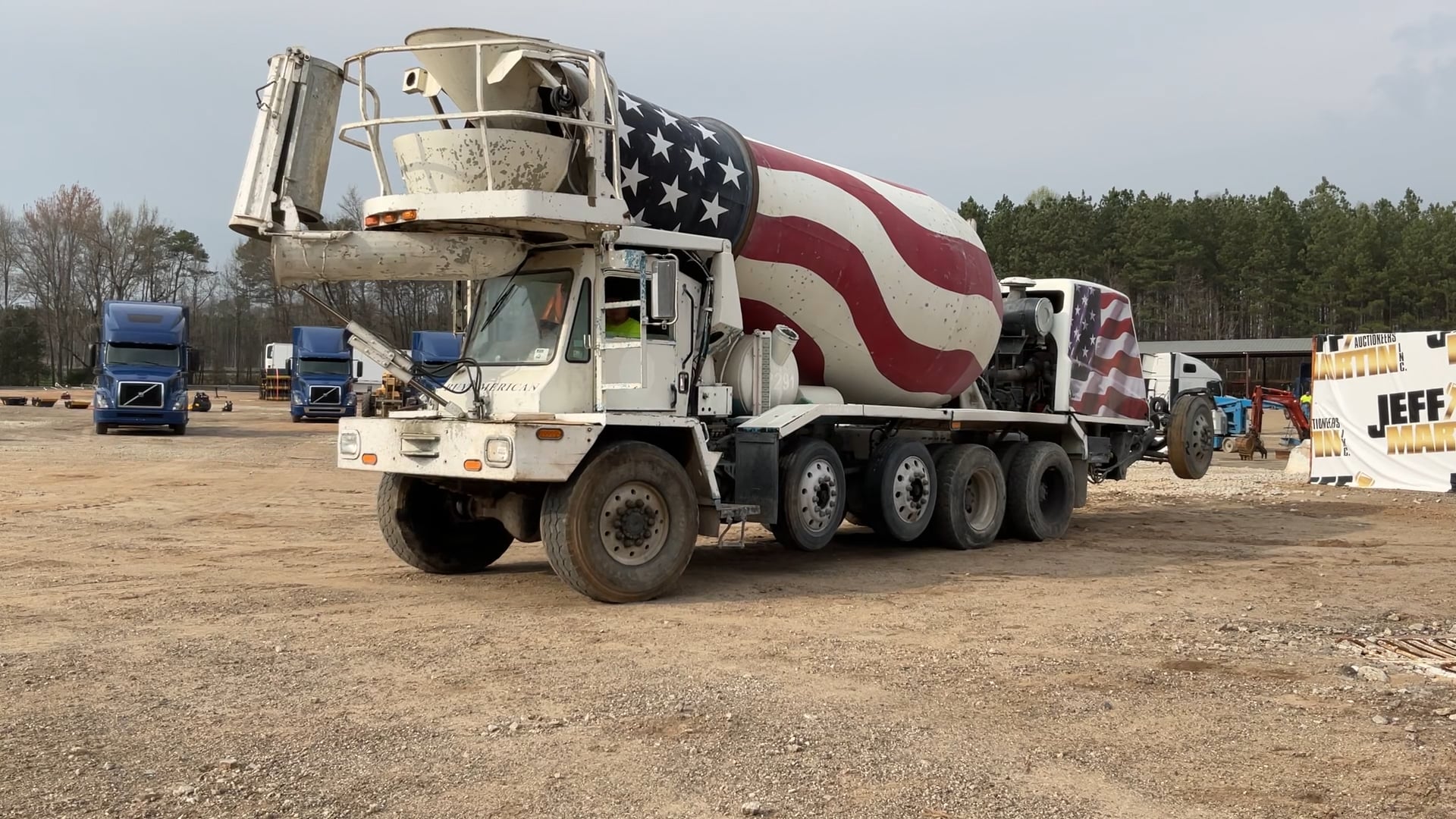 2006 OSHKOSH QUINT AXLE FRONT DISCHARGE MIXER TRUCK VIN ...