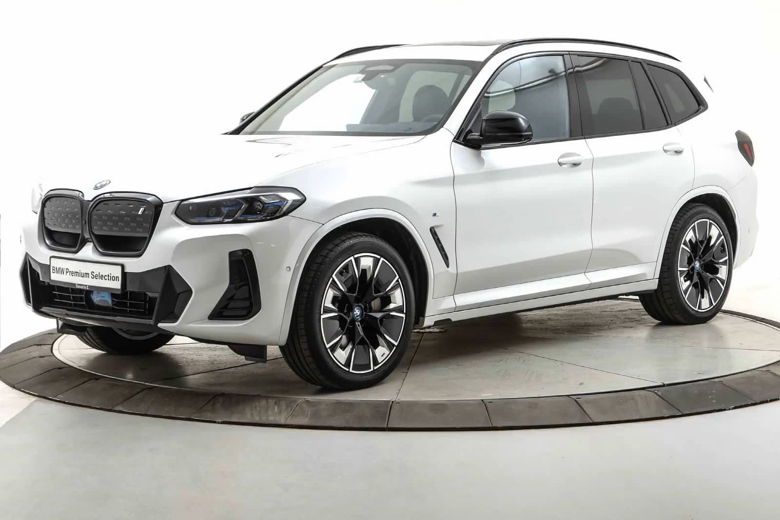 BMW iX3 M Sport Fully Charged (K) on Vimeo