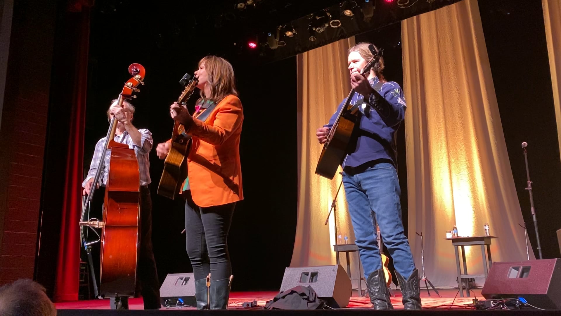 Up close with Suzy Bogguss & Band on Vimeo