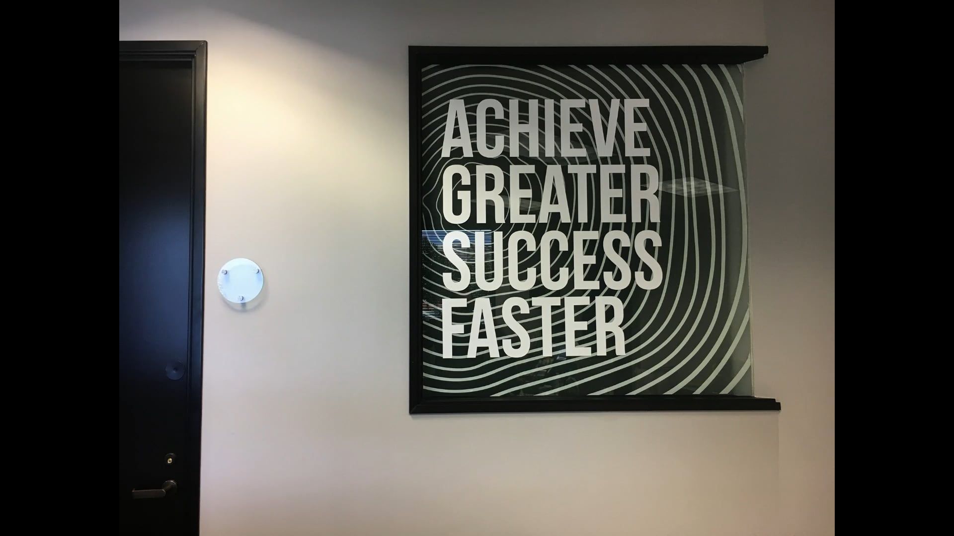 Top Quality Retail Signage Installation