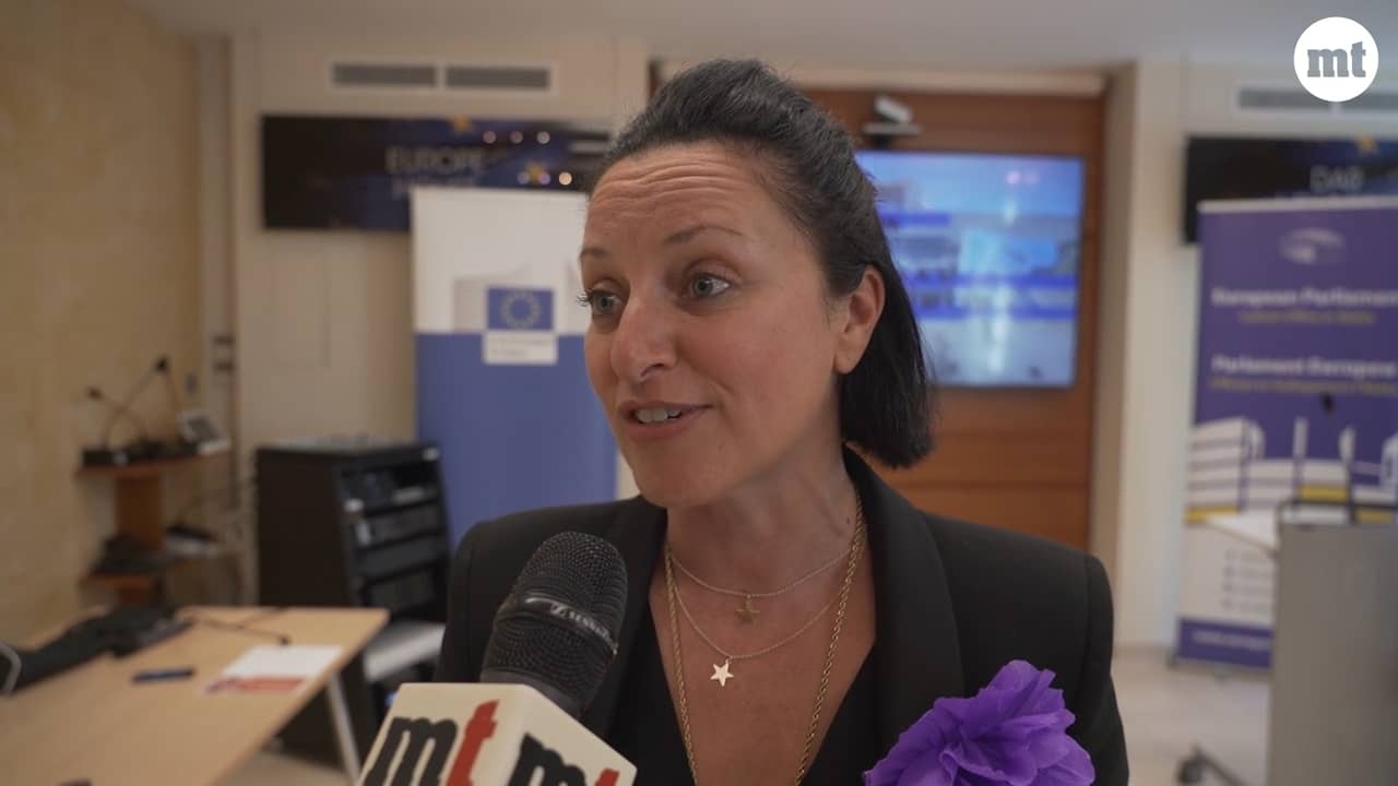 Dana Carmont on Vimeo