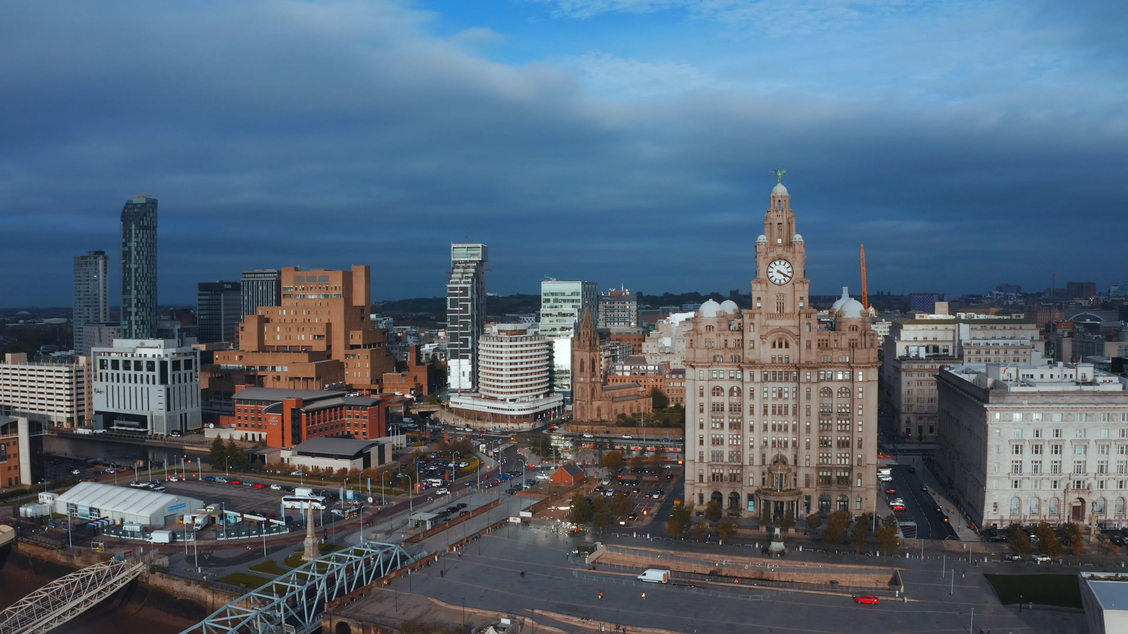 beautiful-panorama-of-liverpool-waterfront-in-the-2021-12-09-12-04-13 ...