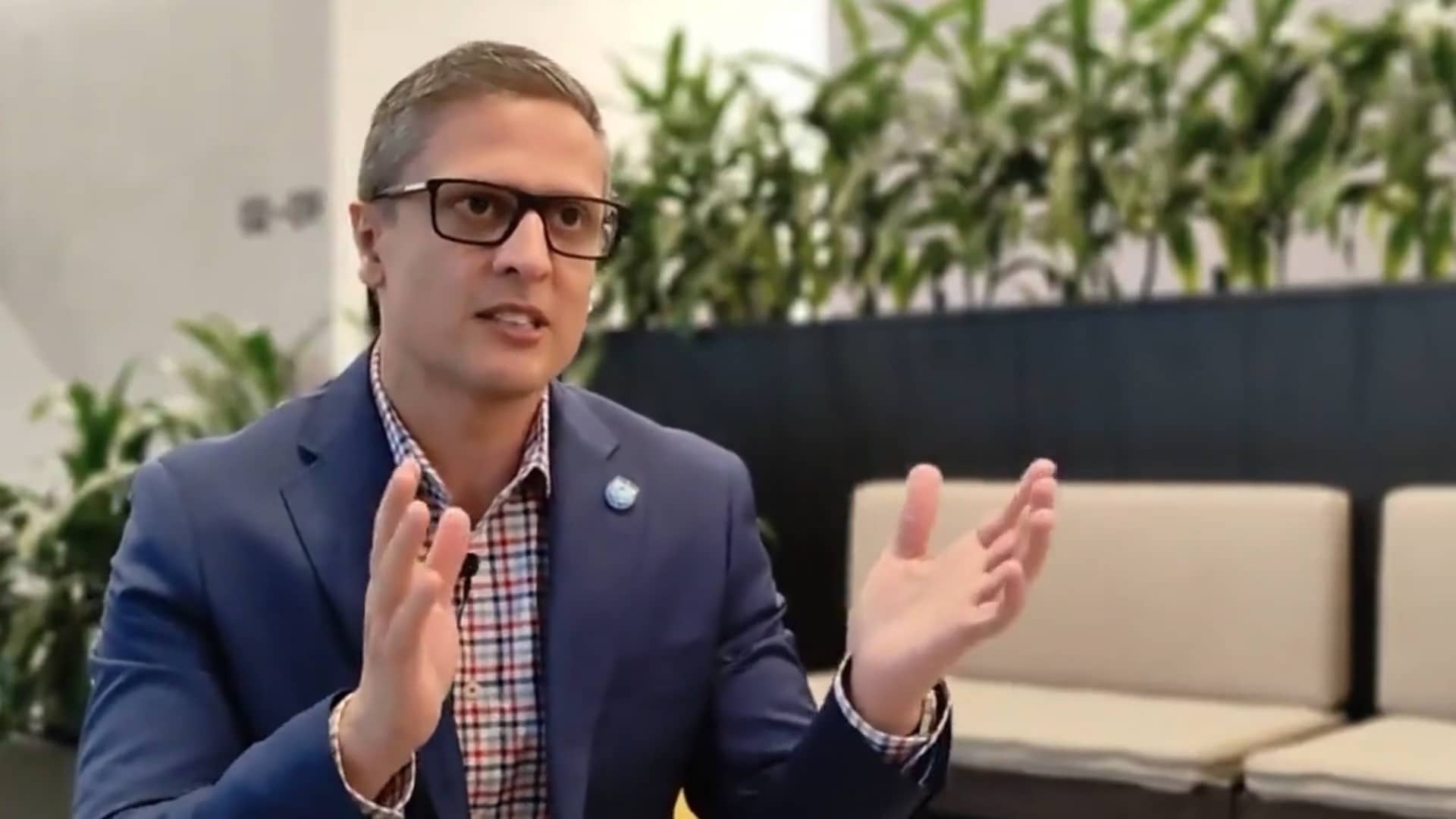 Ashley Neale on Vocus and Starlink on Vimeo