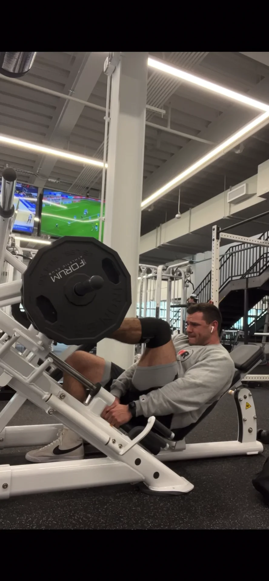 SL Leg Press on Vimeo