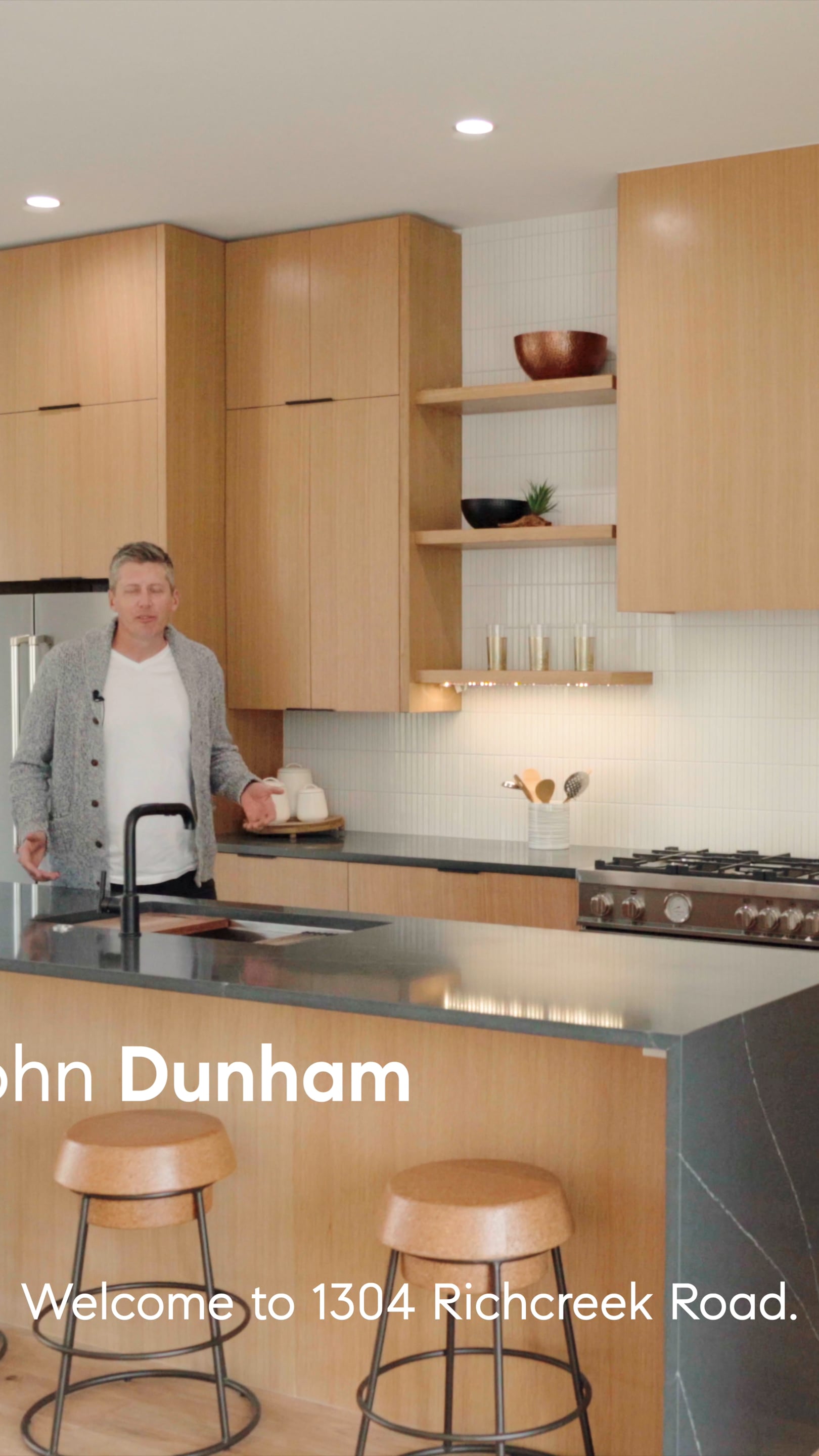 John Dunham - 1304 Richcreek Rd Tour Vertical on Vimeo