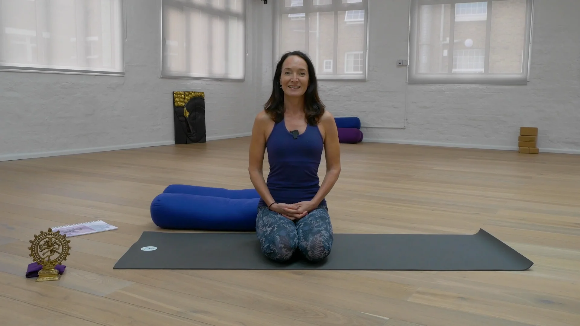 Petra menopause pita. poses.mp4 on Vimeo