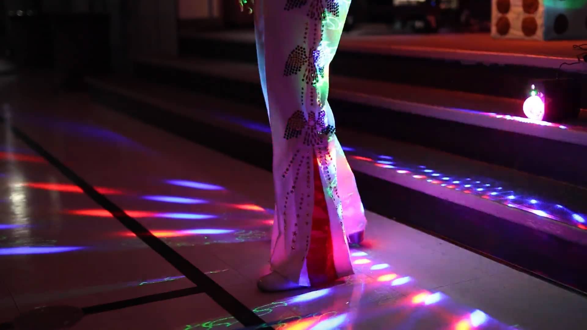 Marguerite Hahn Elementary School We Come Together Dance on Vimeo