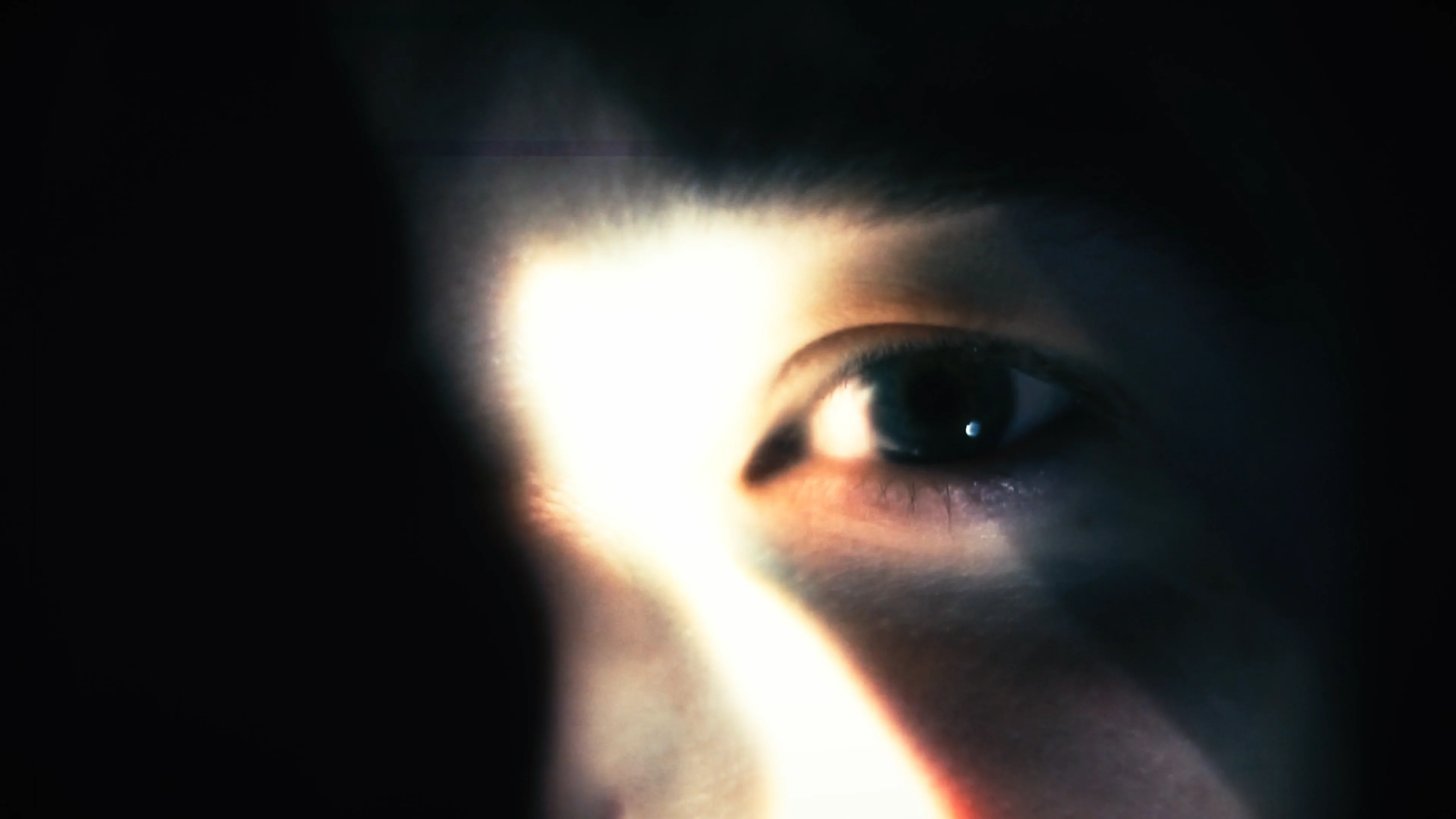 FILM + MOTION DESIGN - DISTANT SHADOWS | Rasmus Volden on Vimeo