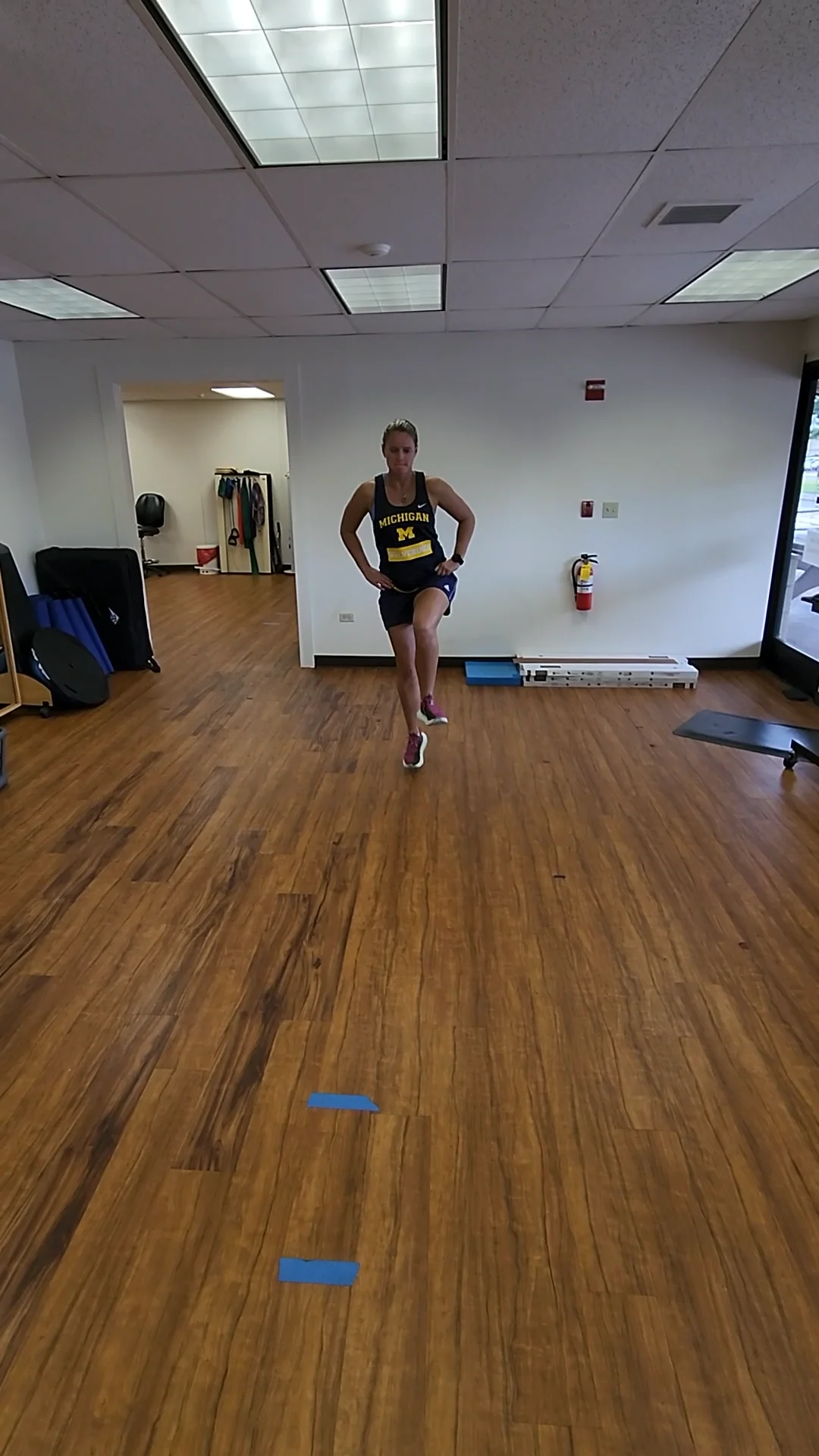 Fwd thigh block pogo single leg