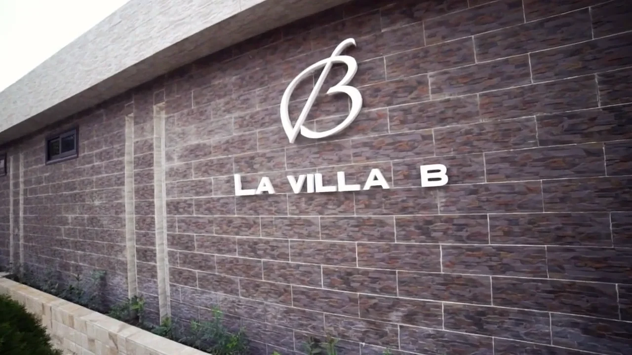 (720P) Spot RW Hotels Aneho New.mp4 on Vimeo