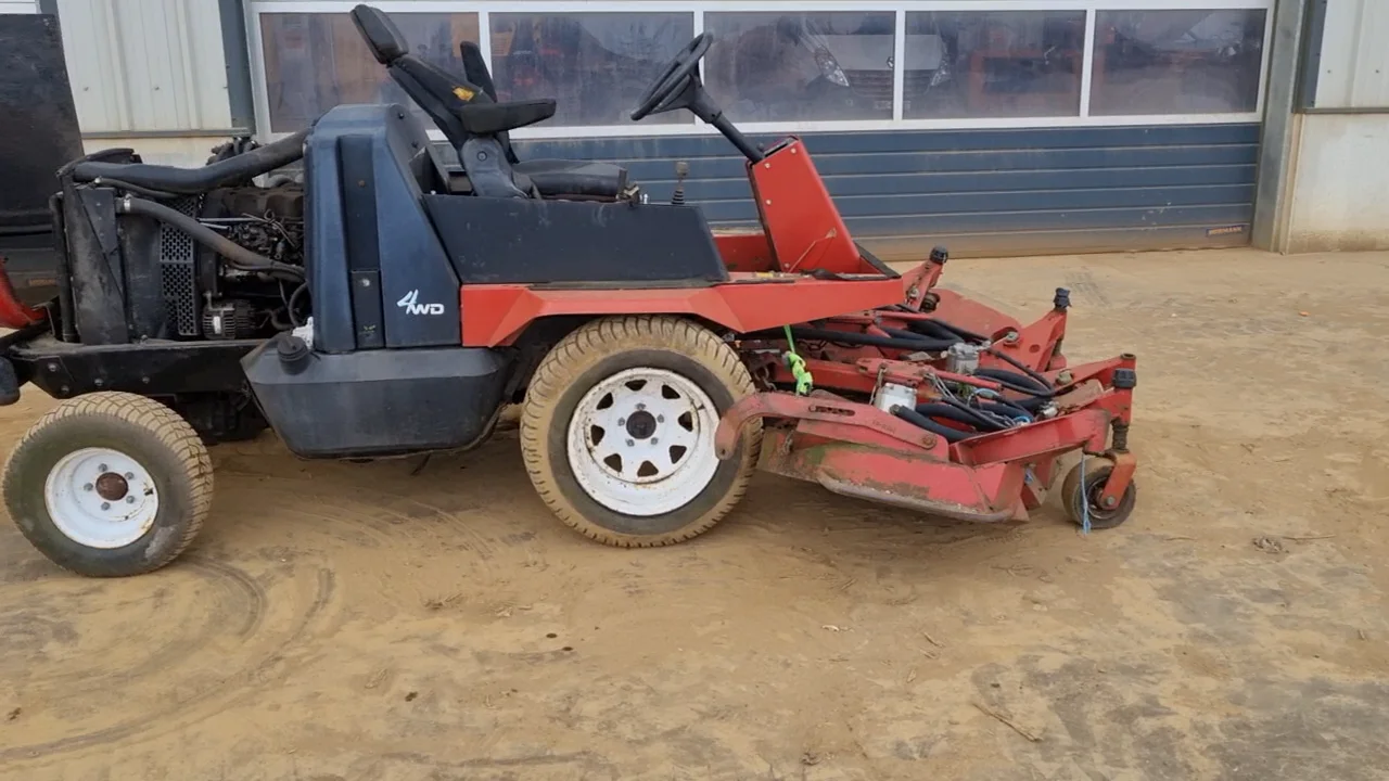 Toro Groundsmaster 3000D - Leeds April 23 on Vimeo