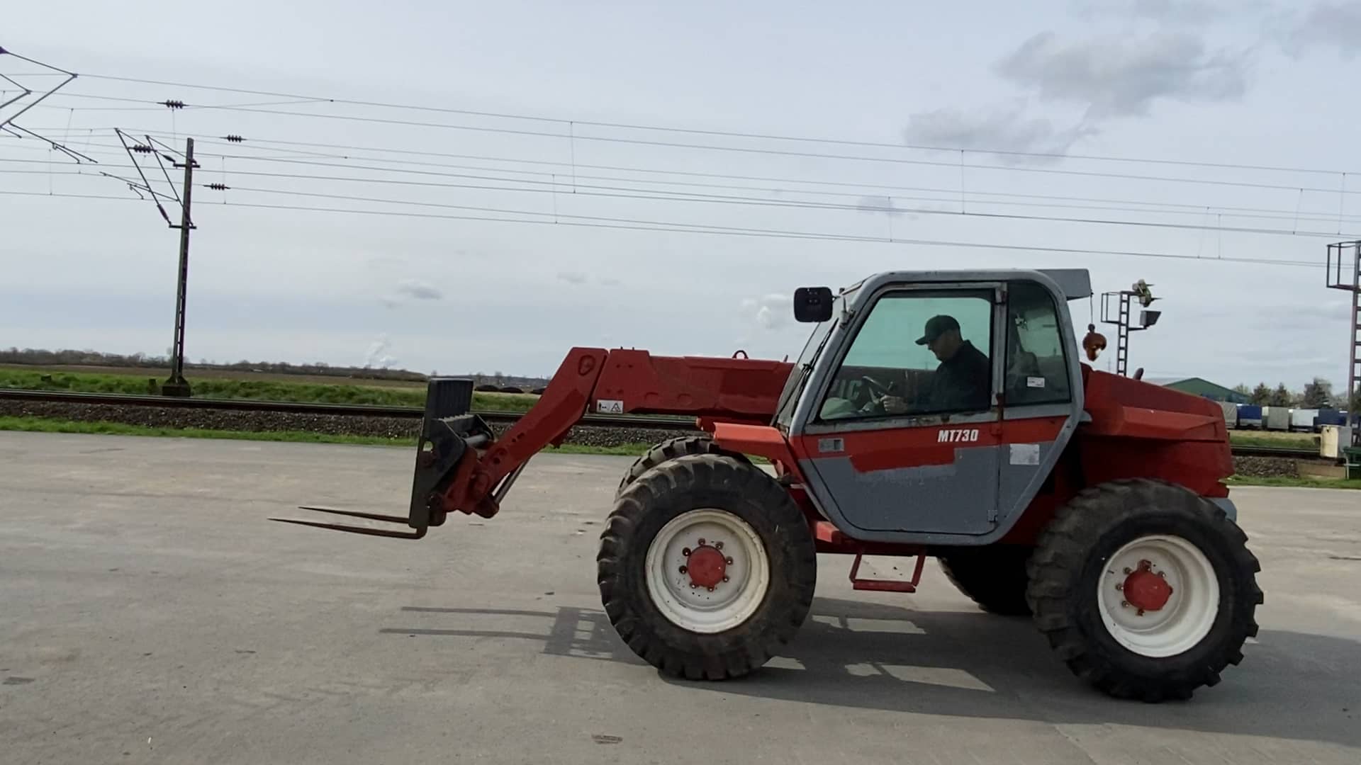 Manitou MT730-4 - Dormagen May 23 on Vimeo