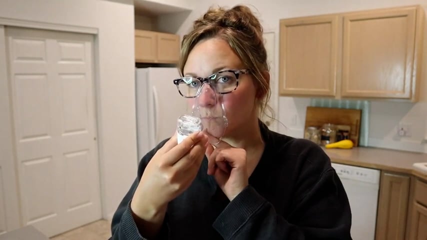 EYOO Handsfree Nebulizer Inhaler on Vimeo