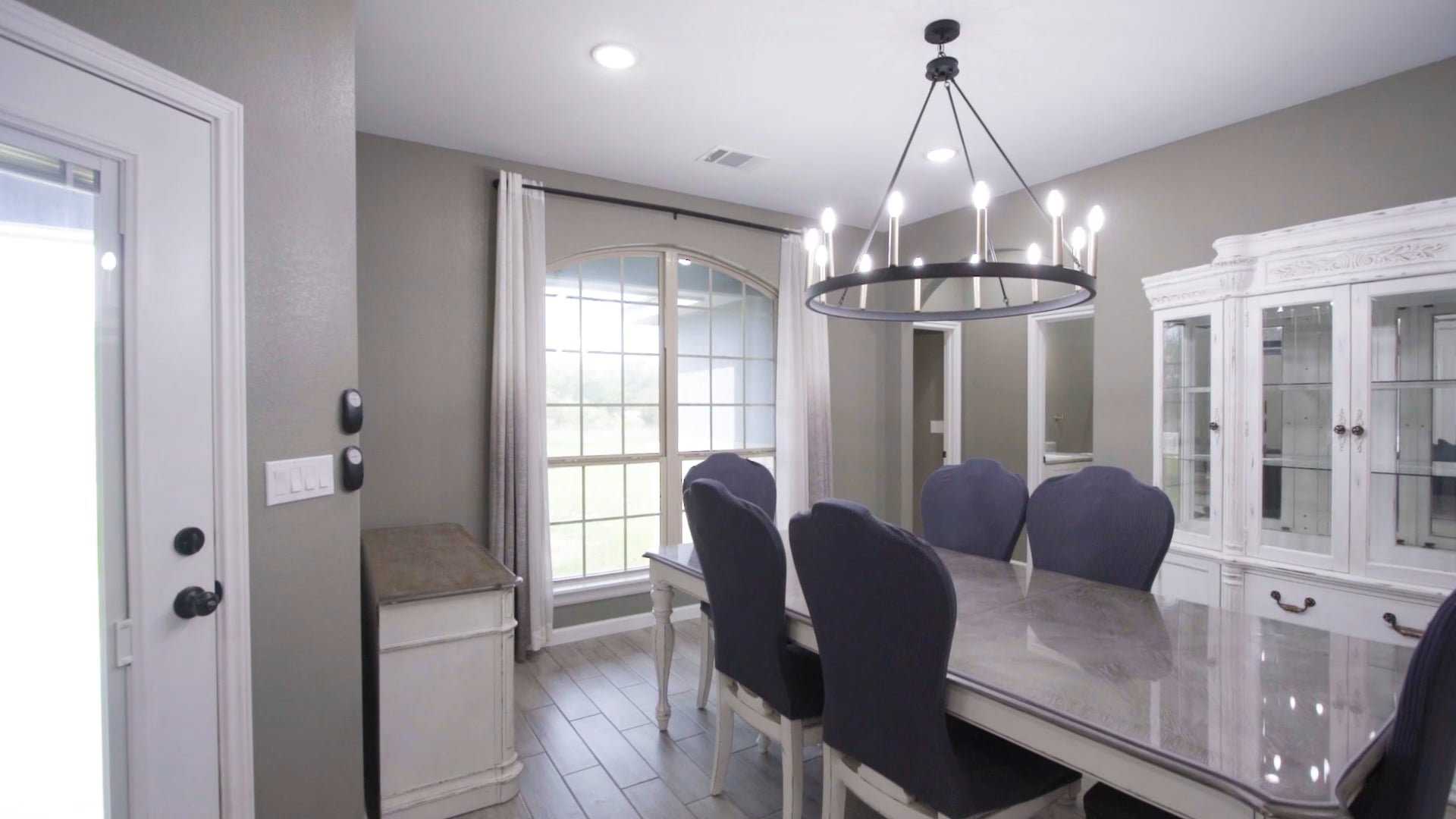 124 Carrizo Ridge, Floresville, TX 78114 | Andrew Tolan on Vimeo