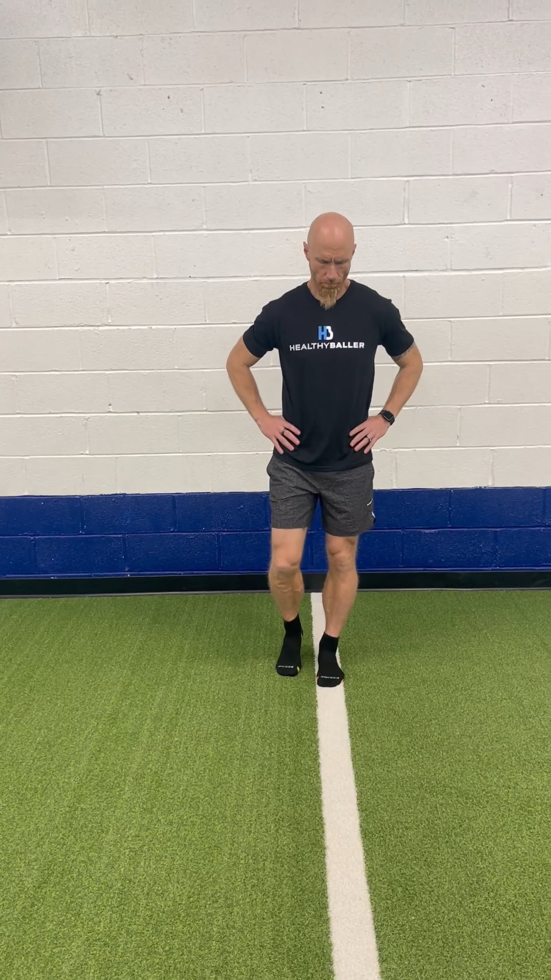 Single Leg Squat Test on Vimeo