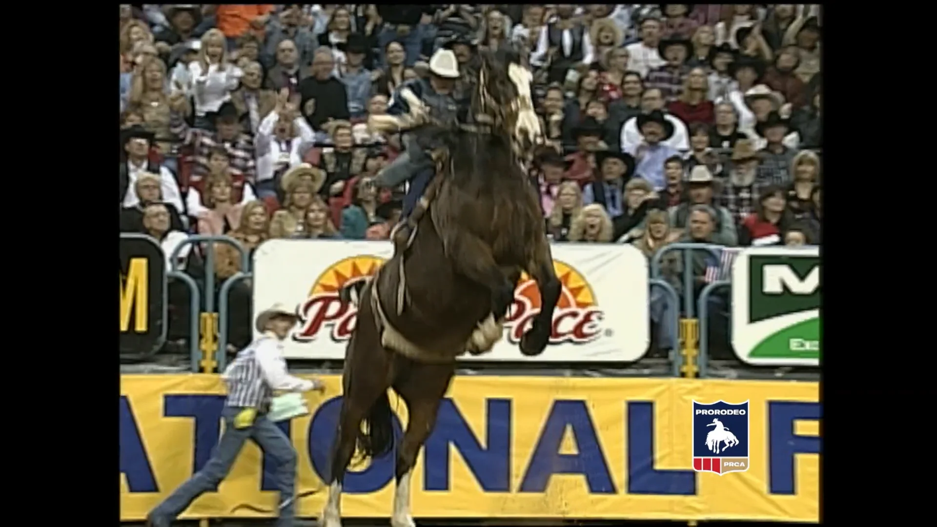Billy Etbauer | 2004 NFR Round 10 on Vimeo