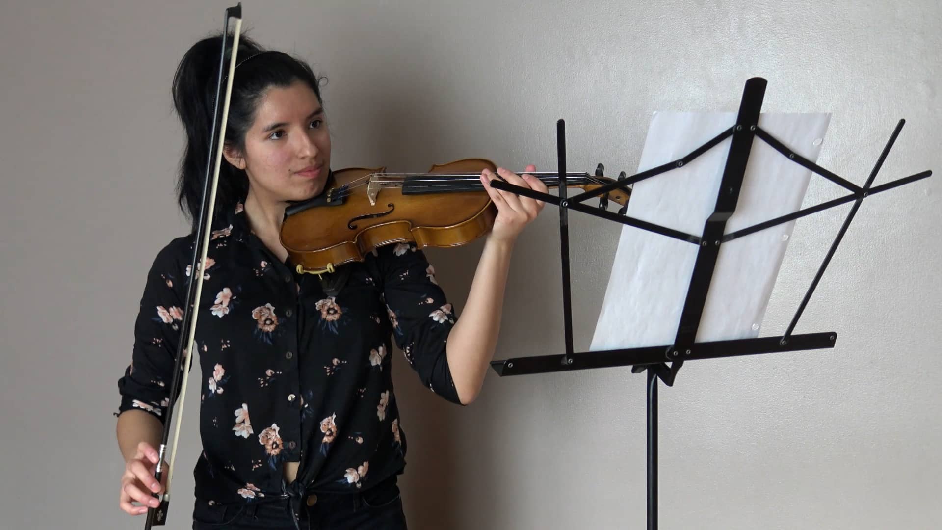 Nicole Torres, Tchaikovsky, Old French Song. J.S. Bach, Minuet in G ...