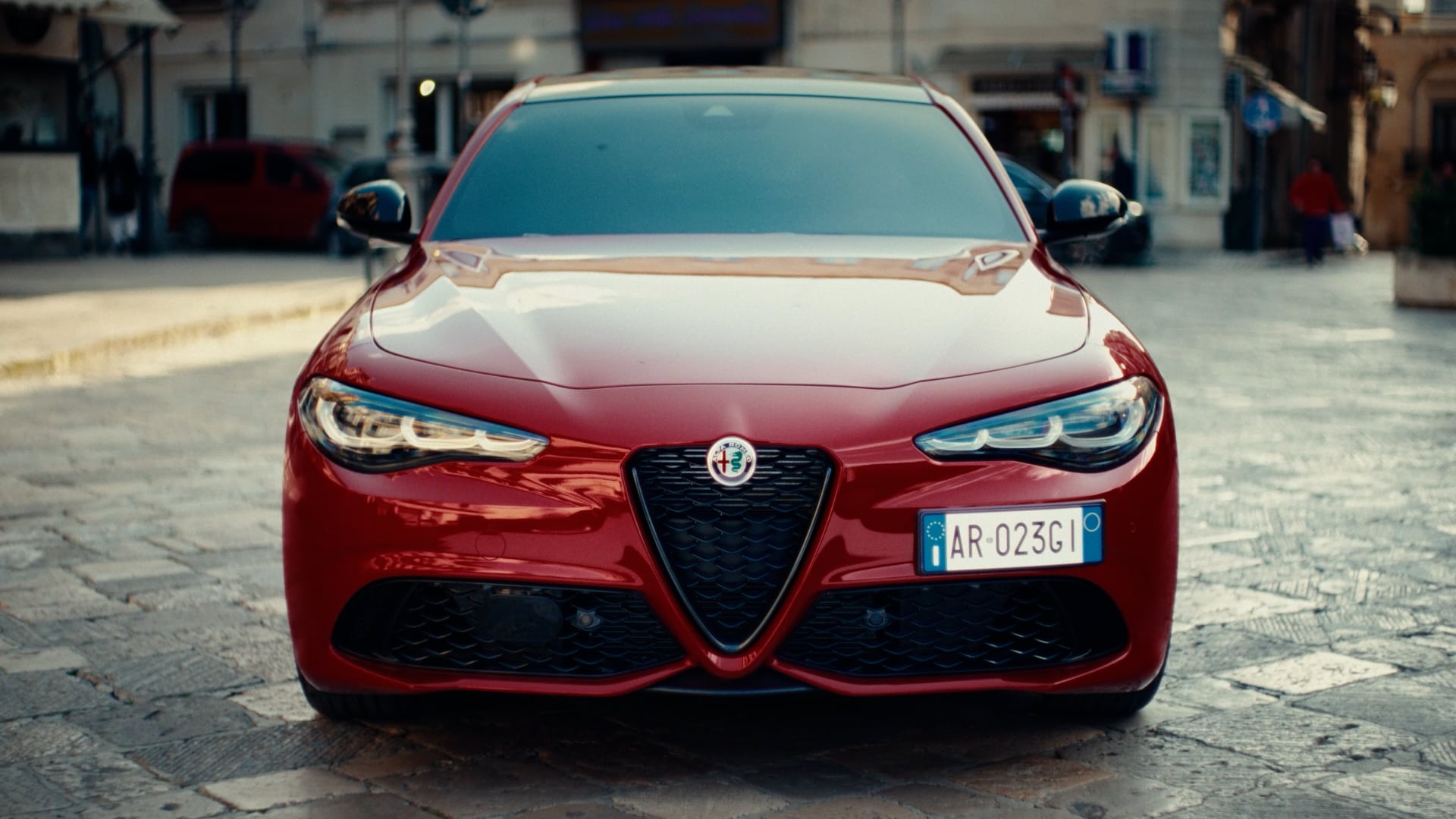 Alfa Romeo Giulia MY23: la tua auto sportiva e sicura per la famiglia on Vimeo