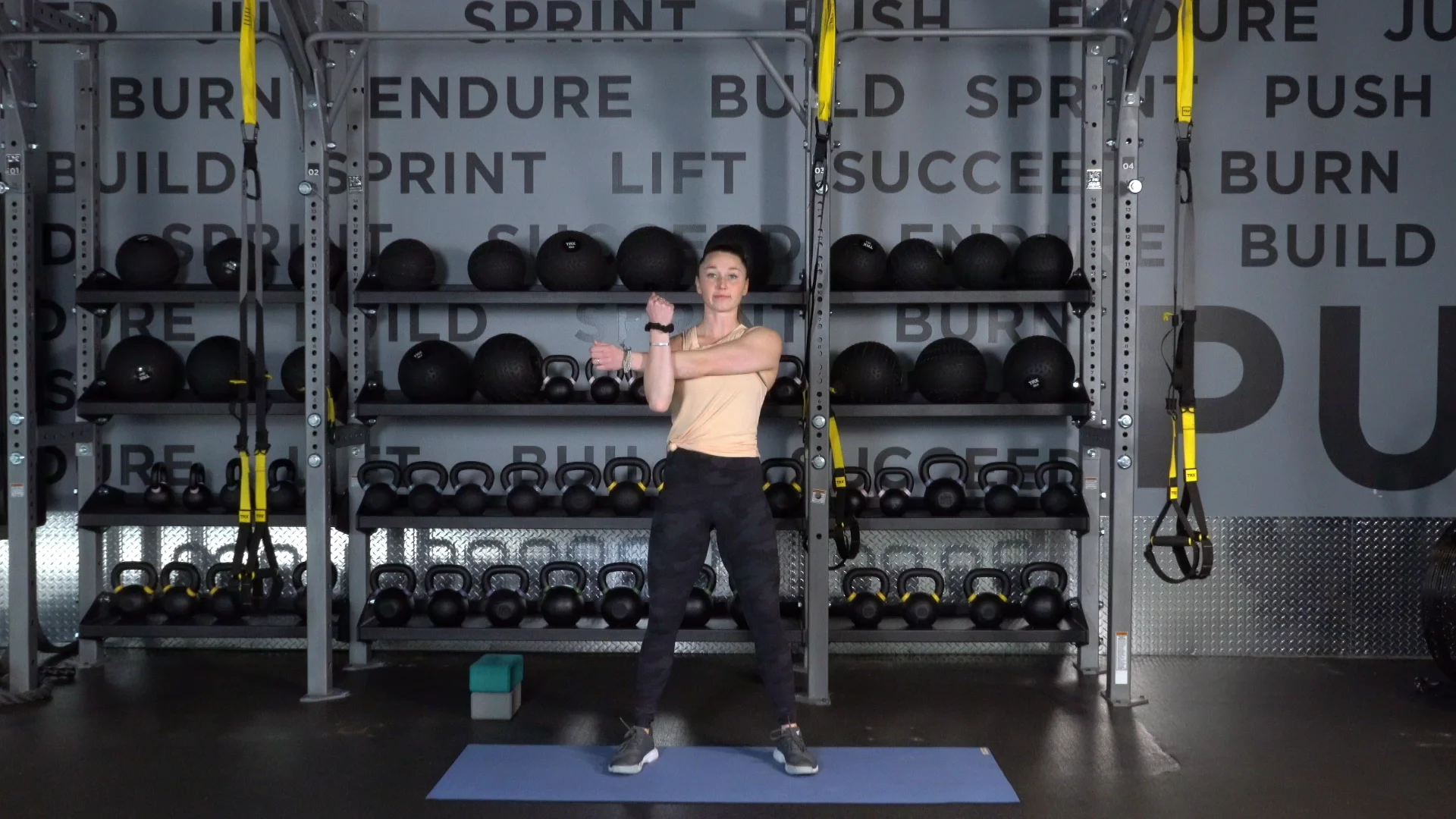 Cross Body Stretch L.mp4 on Vimeo