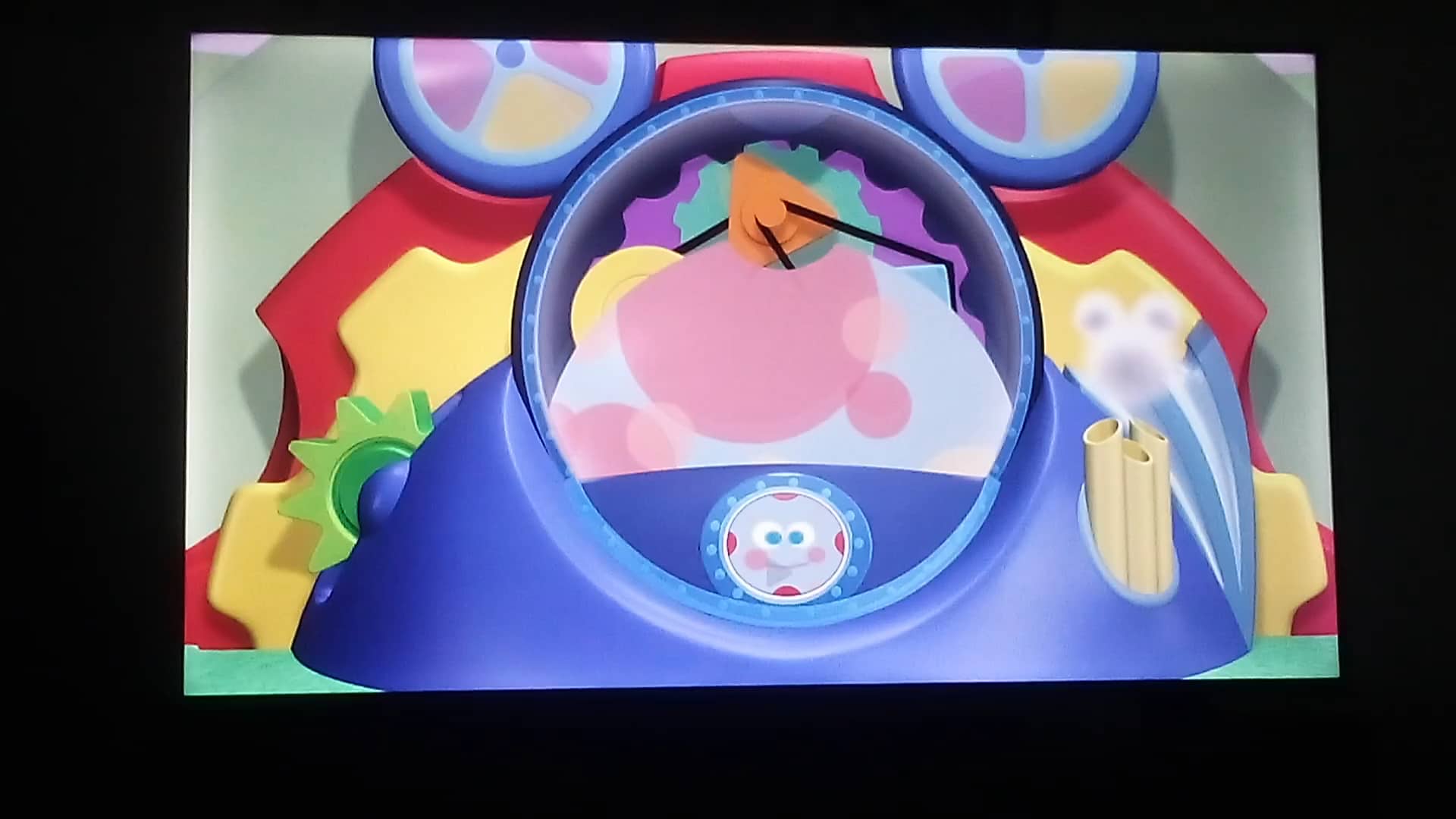 The mouseketools in Minnie's pet salon on Vimeo